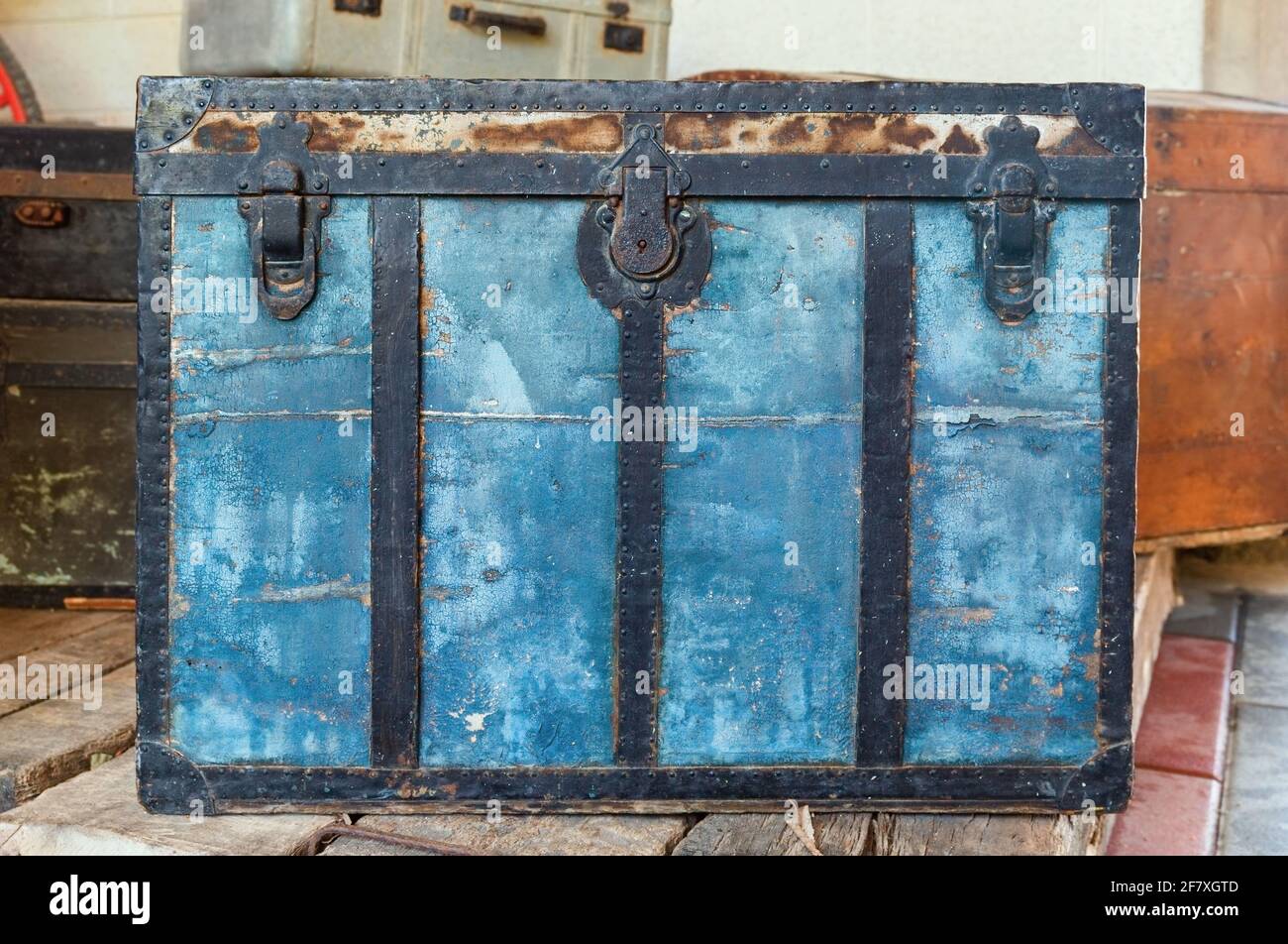 Large chest hi-res stock photography and images - Alamy