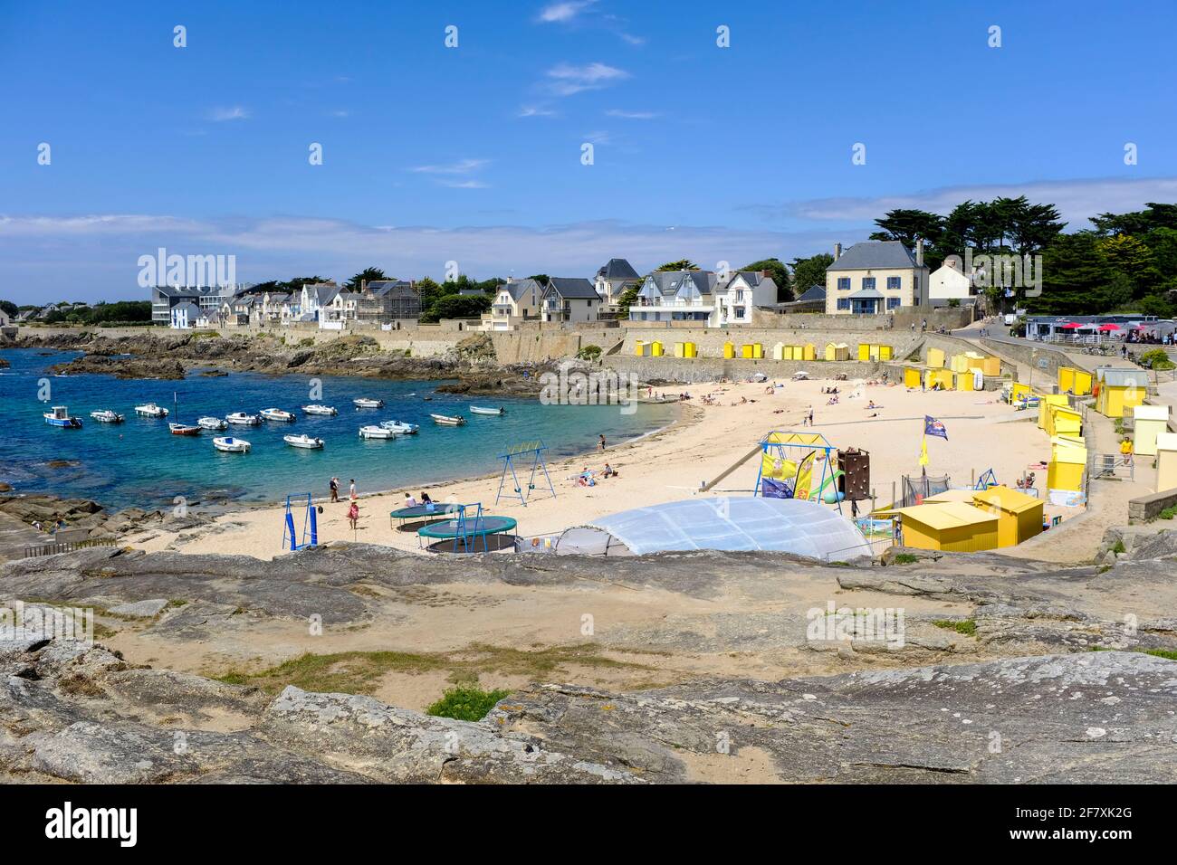 Frankreich, Batz-sur-Mer, 16.07.2020: Strand und Hafen von Saint Michel ...