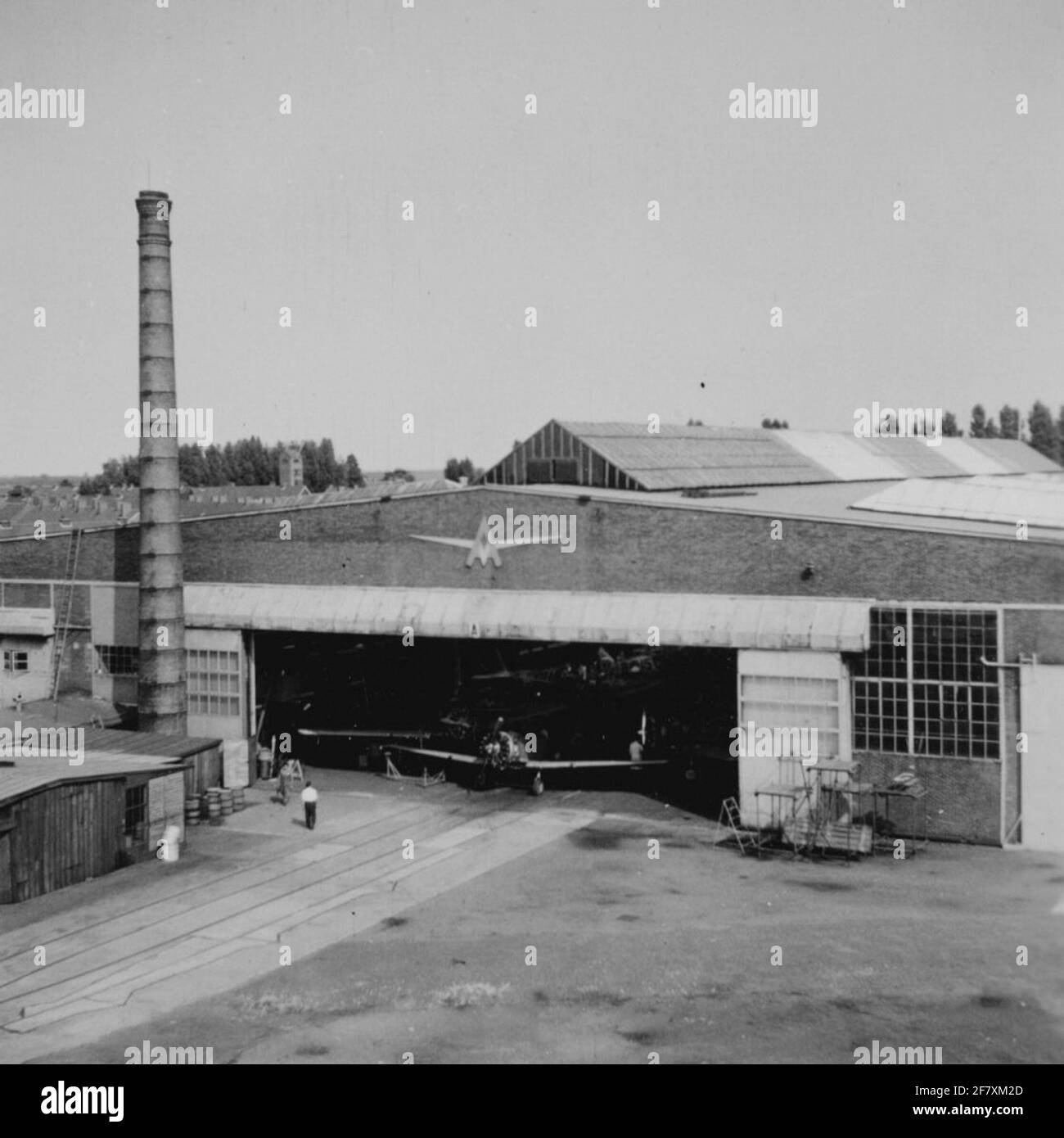 Aircraft factory 1950 hi-res stock photography and images - Alamy