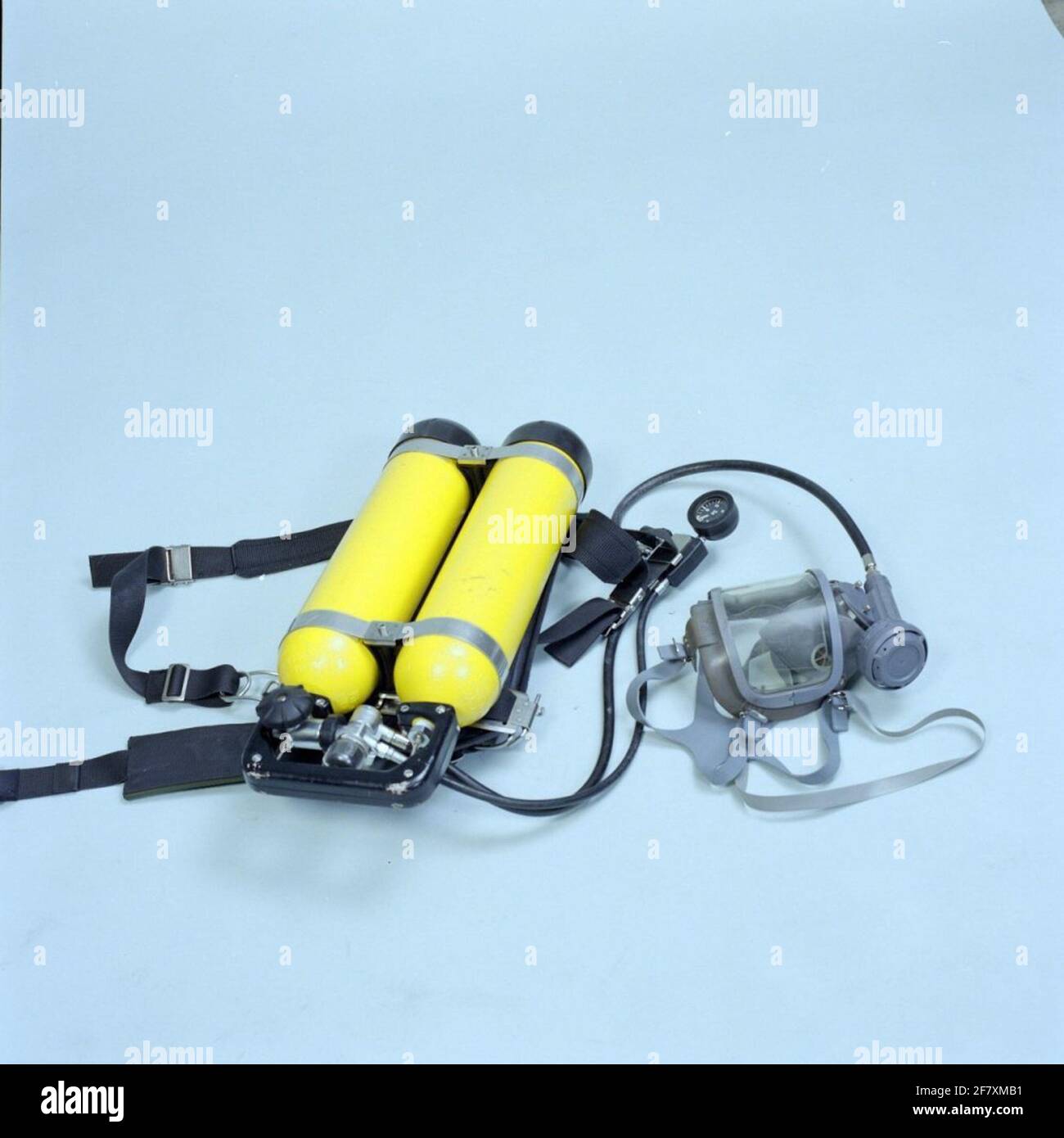 Technical recording from object series compressed air means at the ...