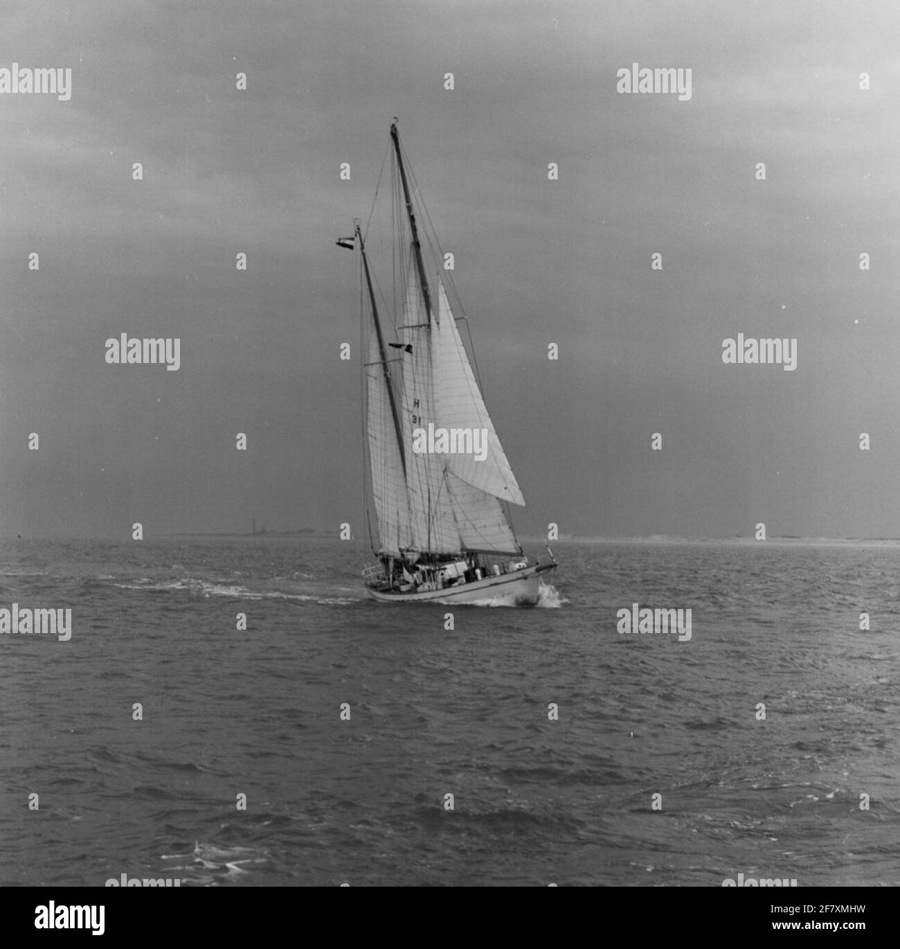 Sailing school ship hi-res stock photography and images - Alamy