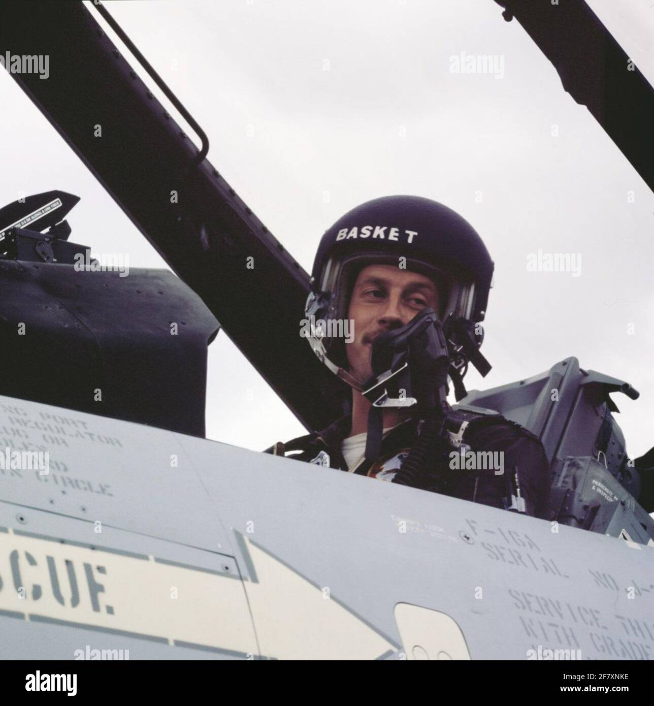F-16 kite reserve-first lieutenant Arie (a.g.j.) van der Stel ("Basket ...