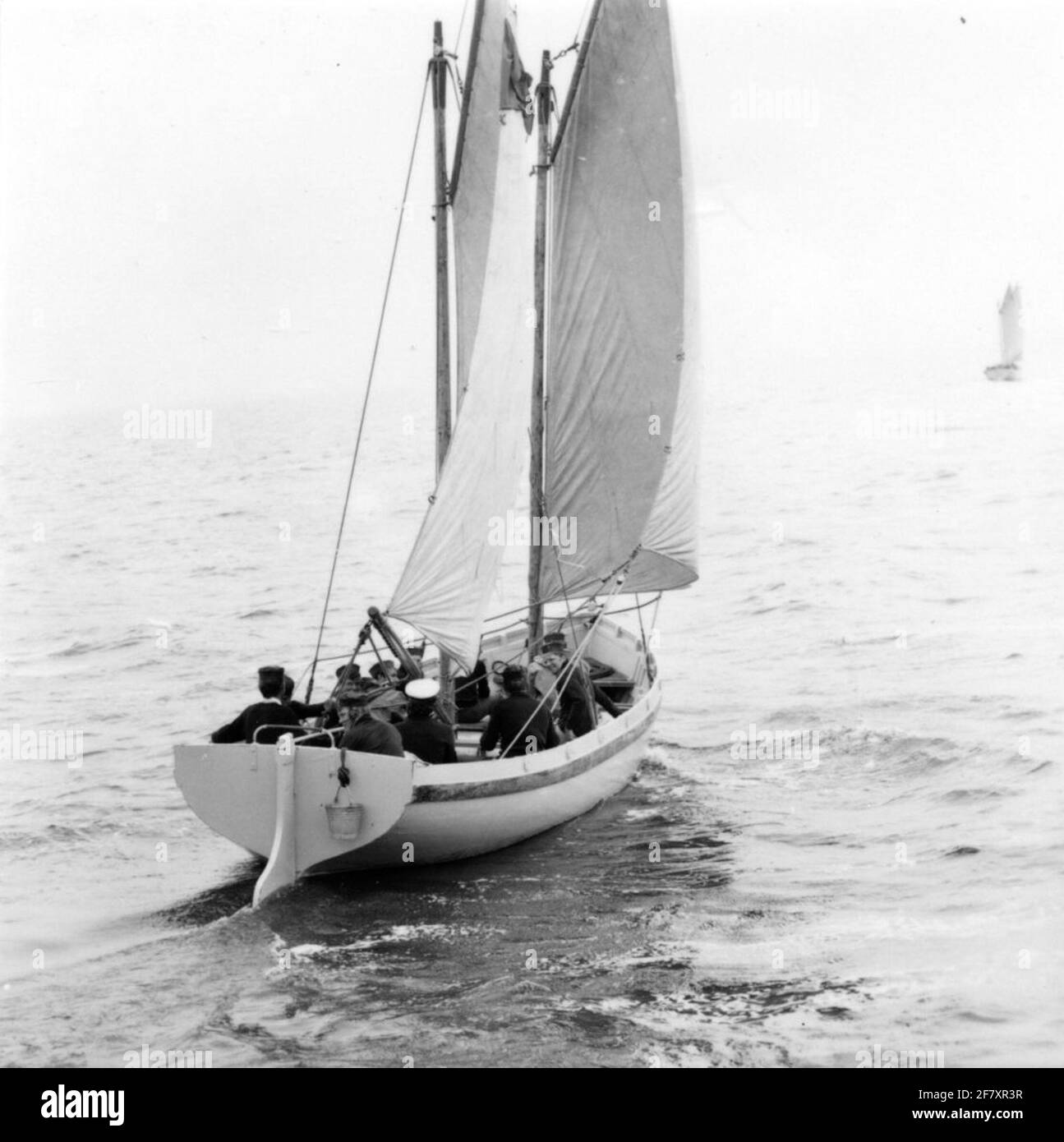 Sailing B2 sloop during sailing competitions on the IJsselmeer for Medemblik Stock Photo - Alamy