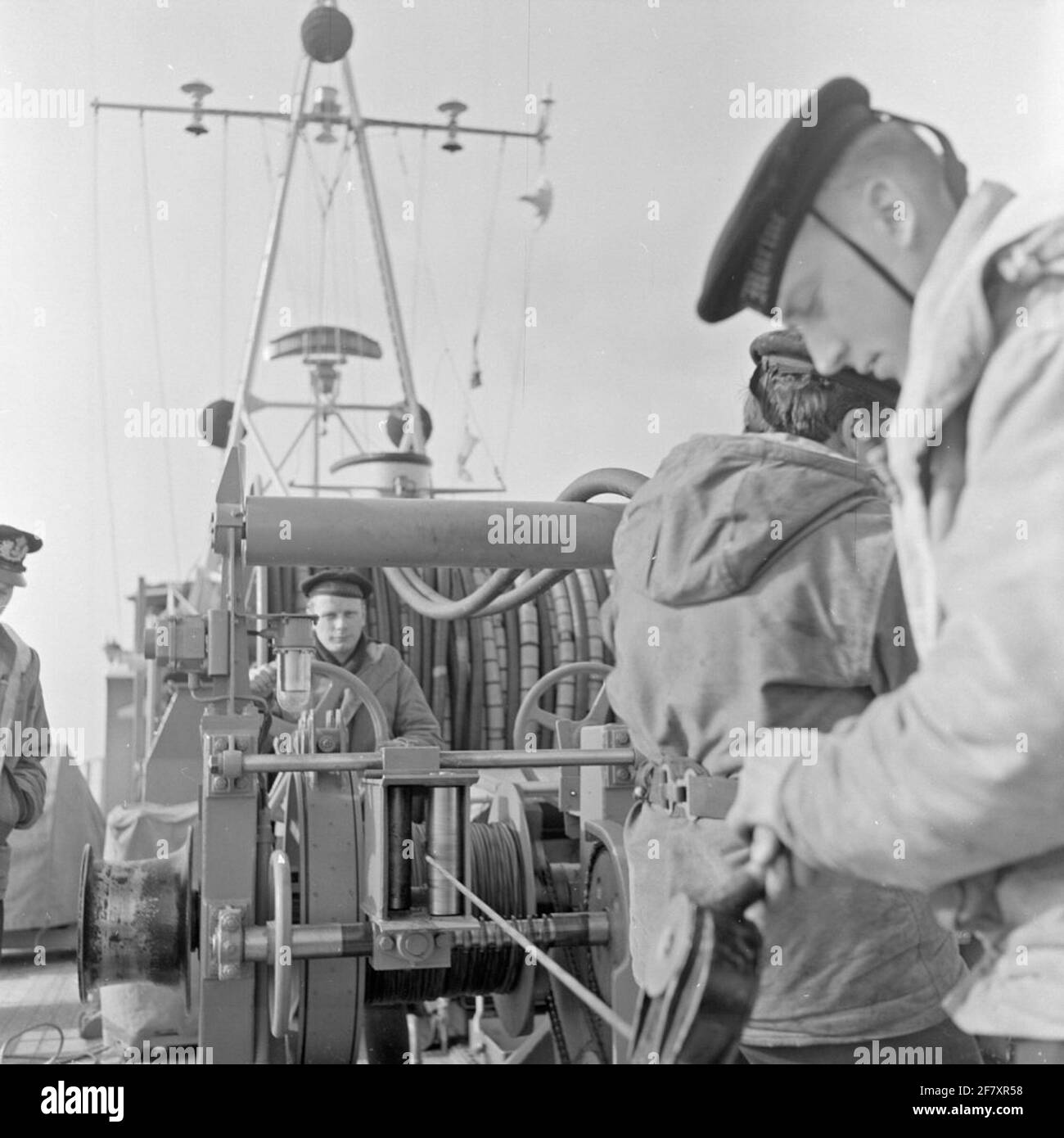 Shriep watermine sweep Hr.Ms. Van Straelen (1960-1982), work during ...
