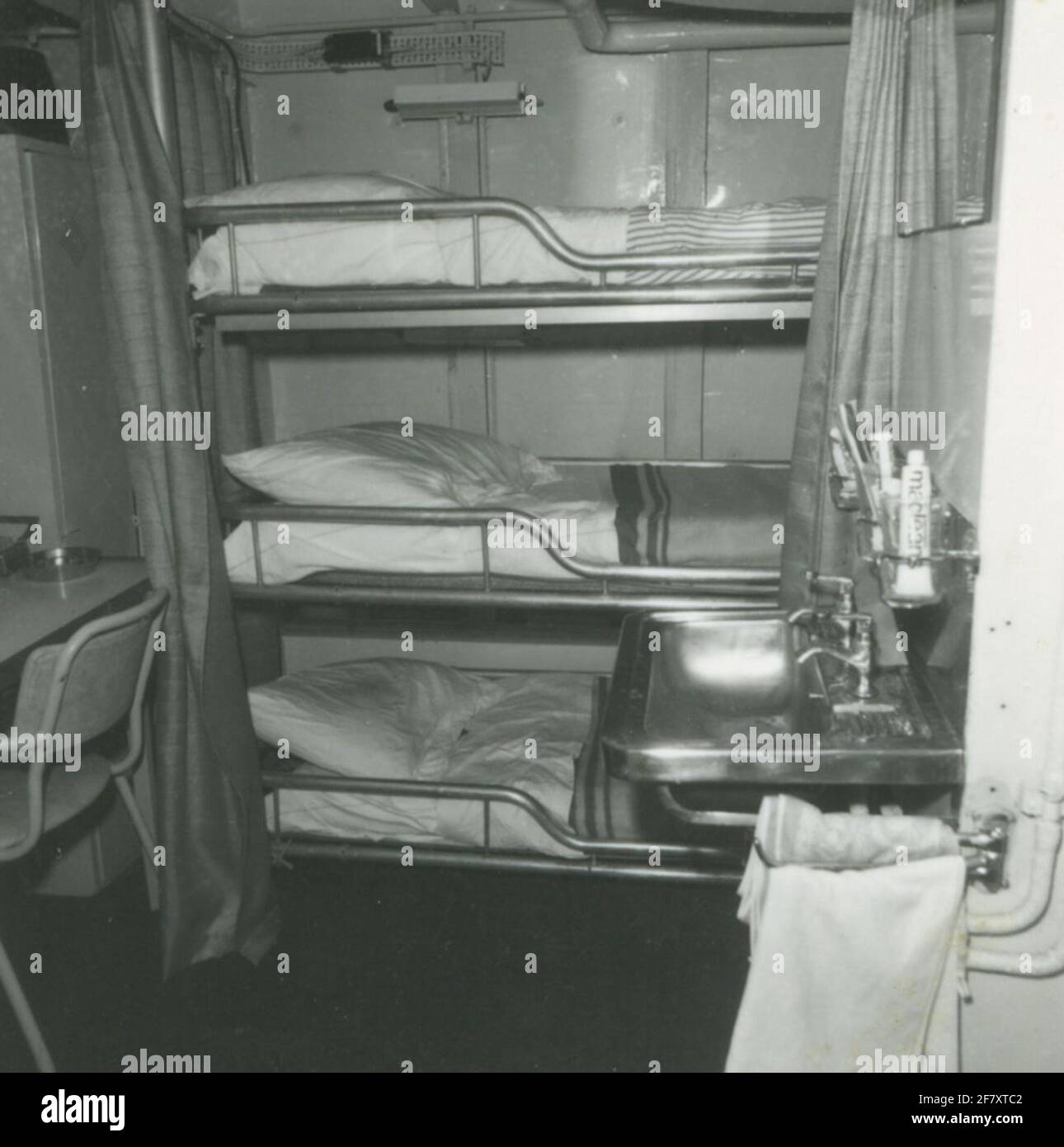 Sleeping cabin aboard wolf-class frigate hr.ms. Jaguar (1954-1983 ...