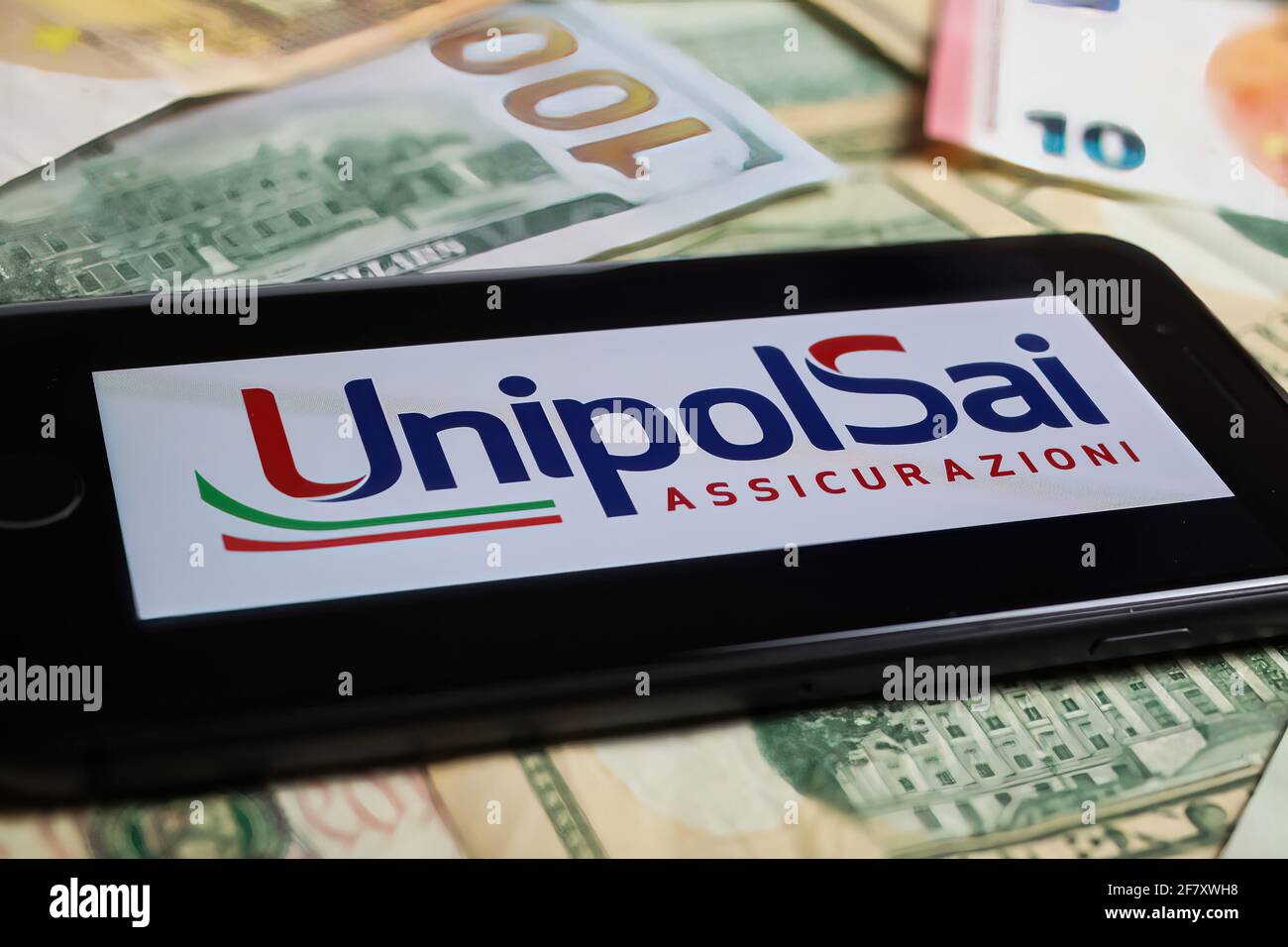 Unipol logo hi-res stock photography and images - Alamy