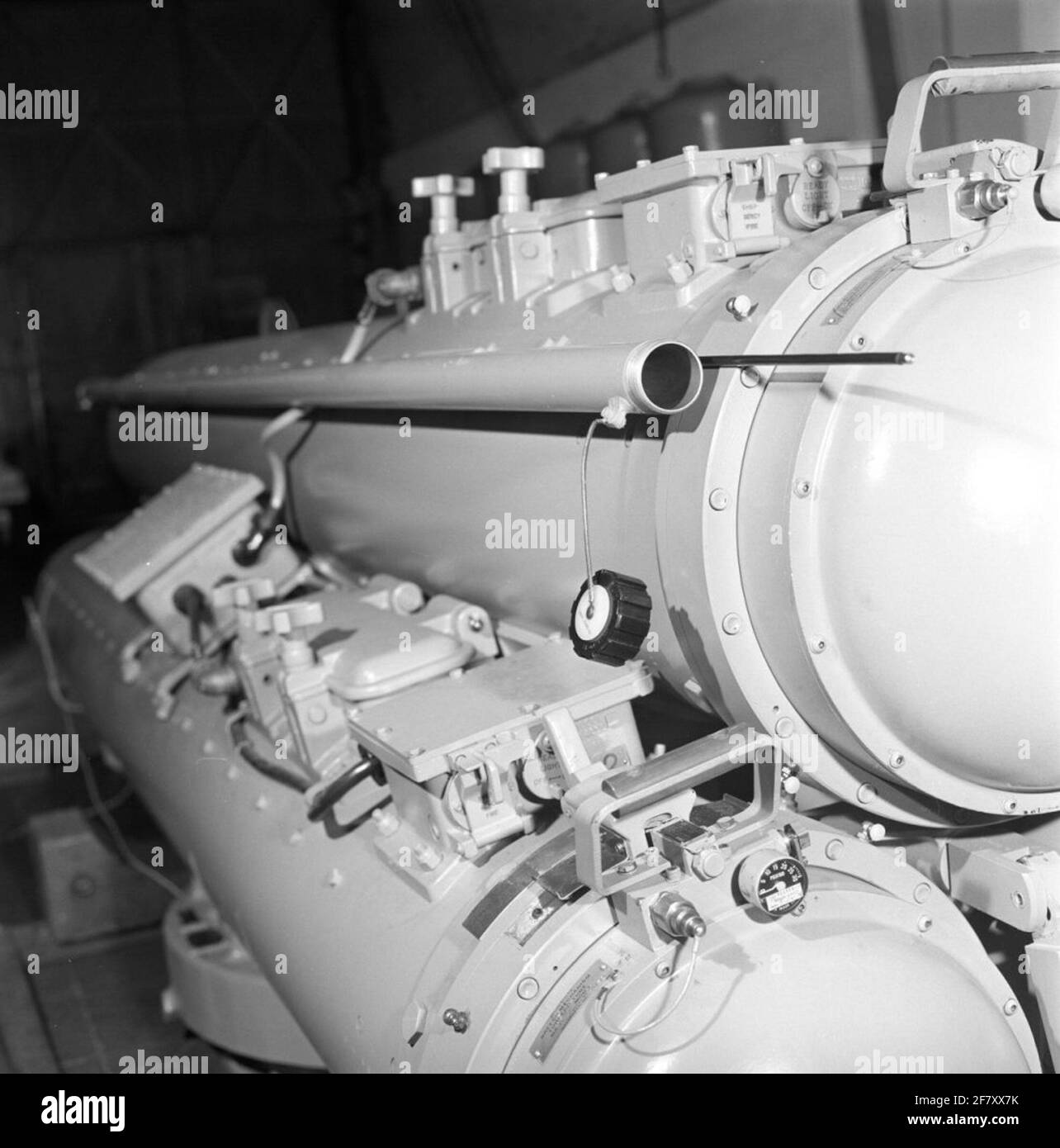 Army shops, Torpedo launcher MK 32 MOD 5, 1977. These launch devices ...