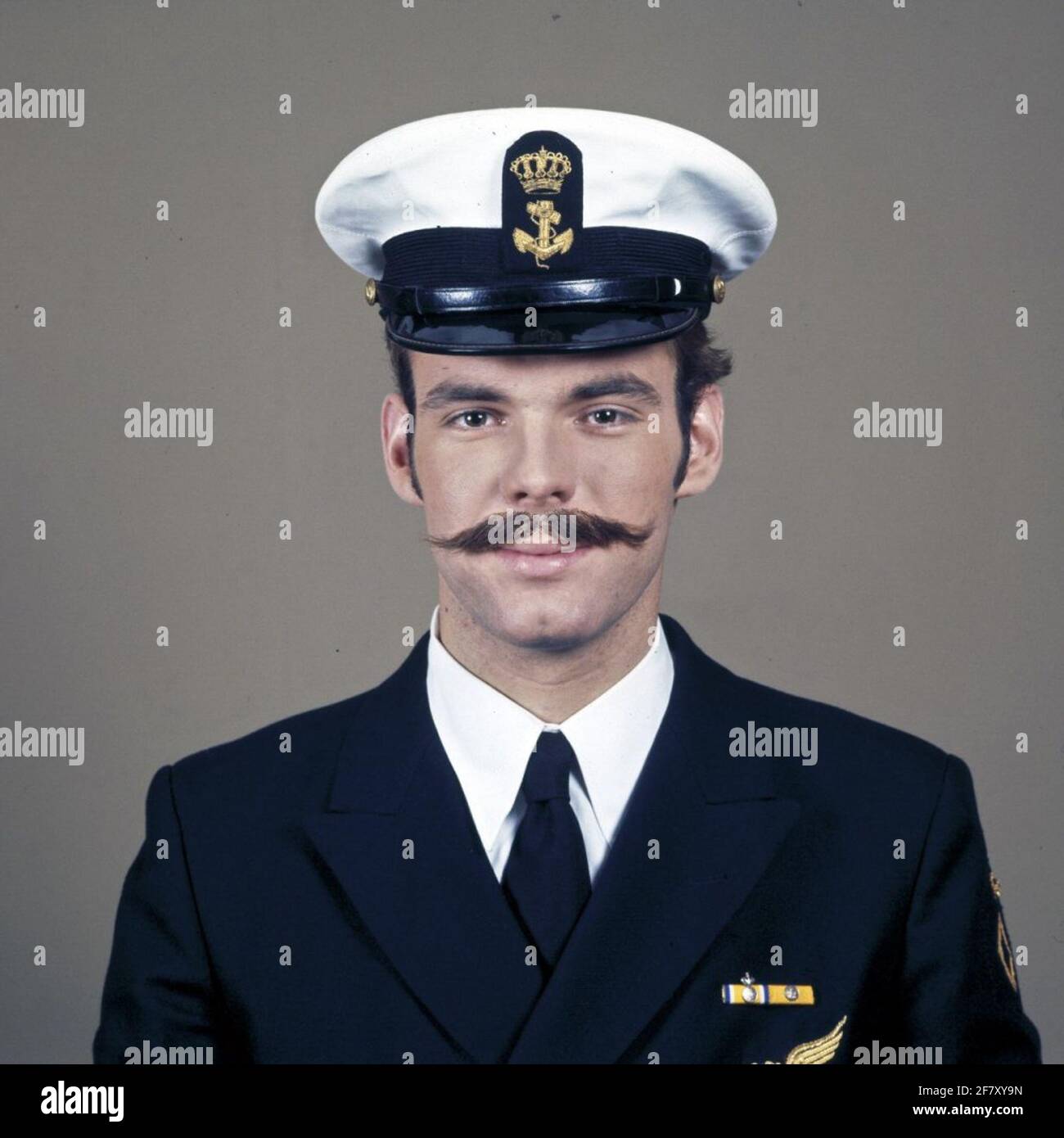 Daily benefit from sub-officers Stock Photo - Alamy