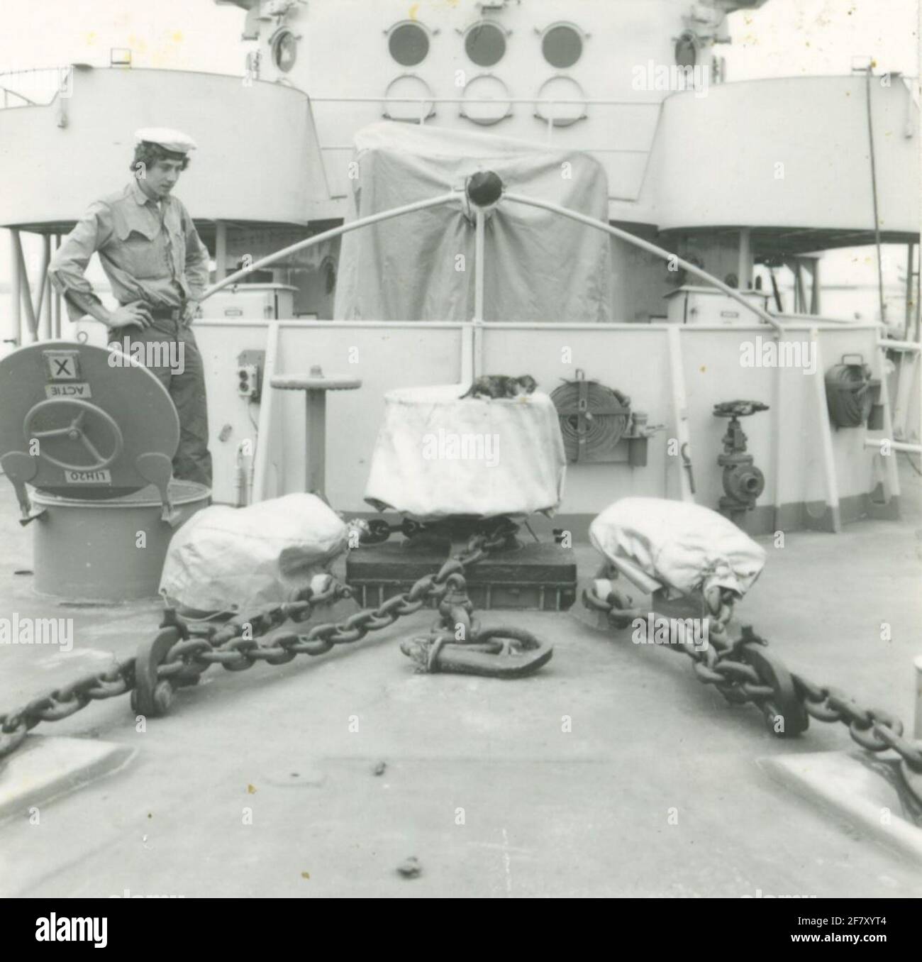 Hr.ms. Jaguar (1954-1983), a frigate of the Wolf class (better known as ...