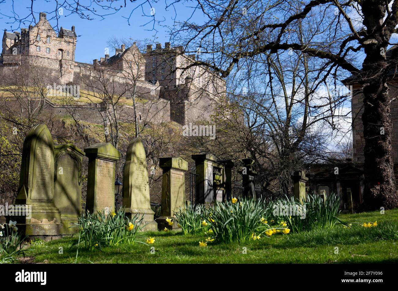 Edinburgh Castle in springtime from St Cuthbert's Cemetery Stock Photo ...
