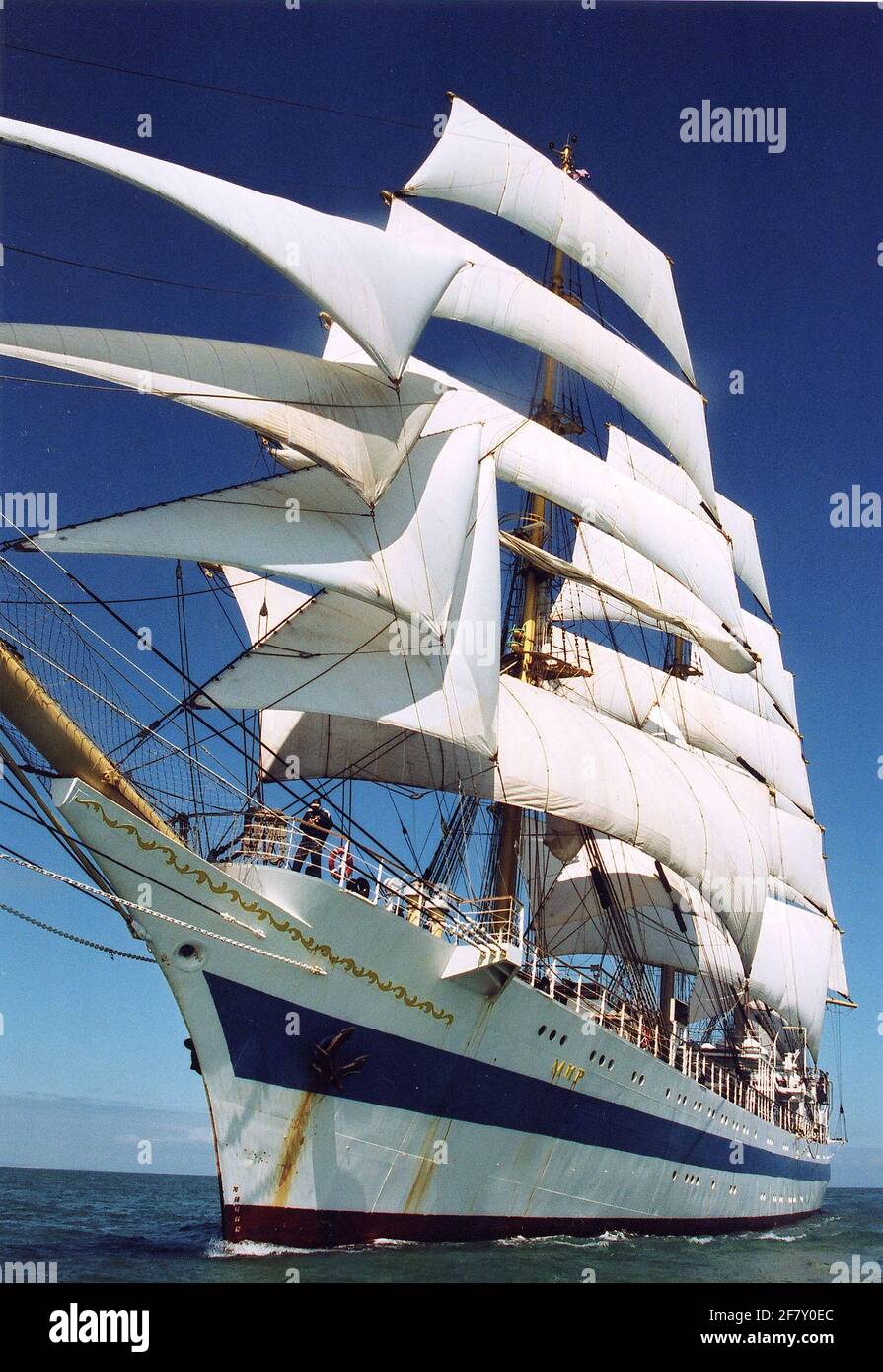 THE RUSSIAN SQUARE RIGGER, 'MIR', UNDER FULL SAIL, ON HER WAY INTO ...