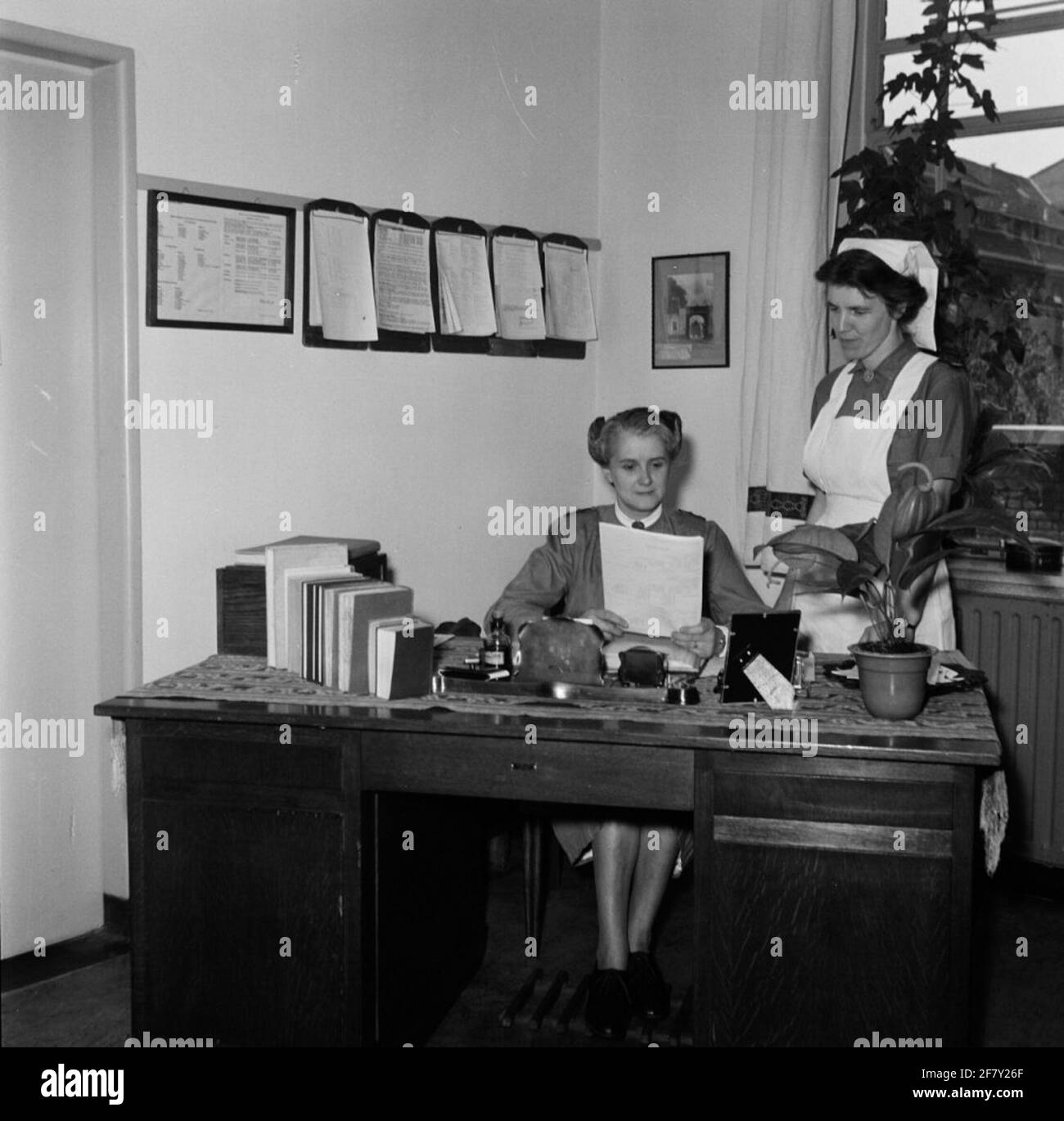A supervisor behind her desk in the military hospital in Utrecht Stock ...