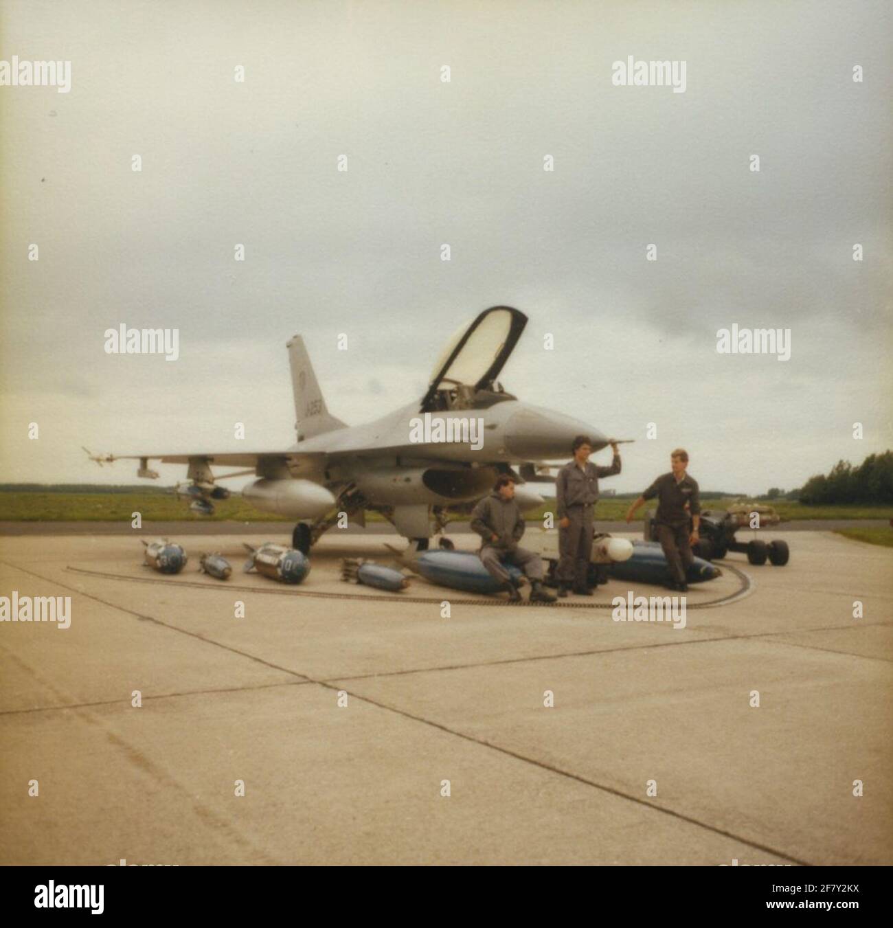 General Dynamic F-16A Fighting Falcon of the 315 Squadron, of the Royal ...