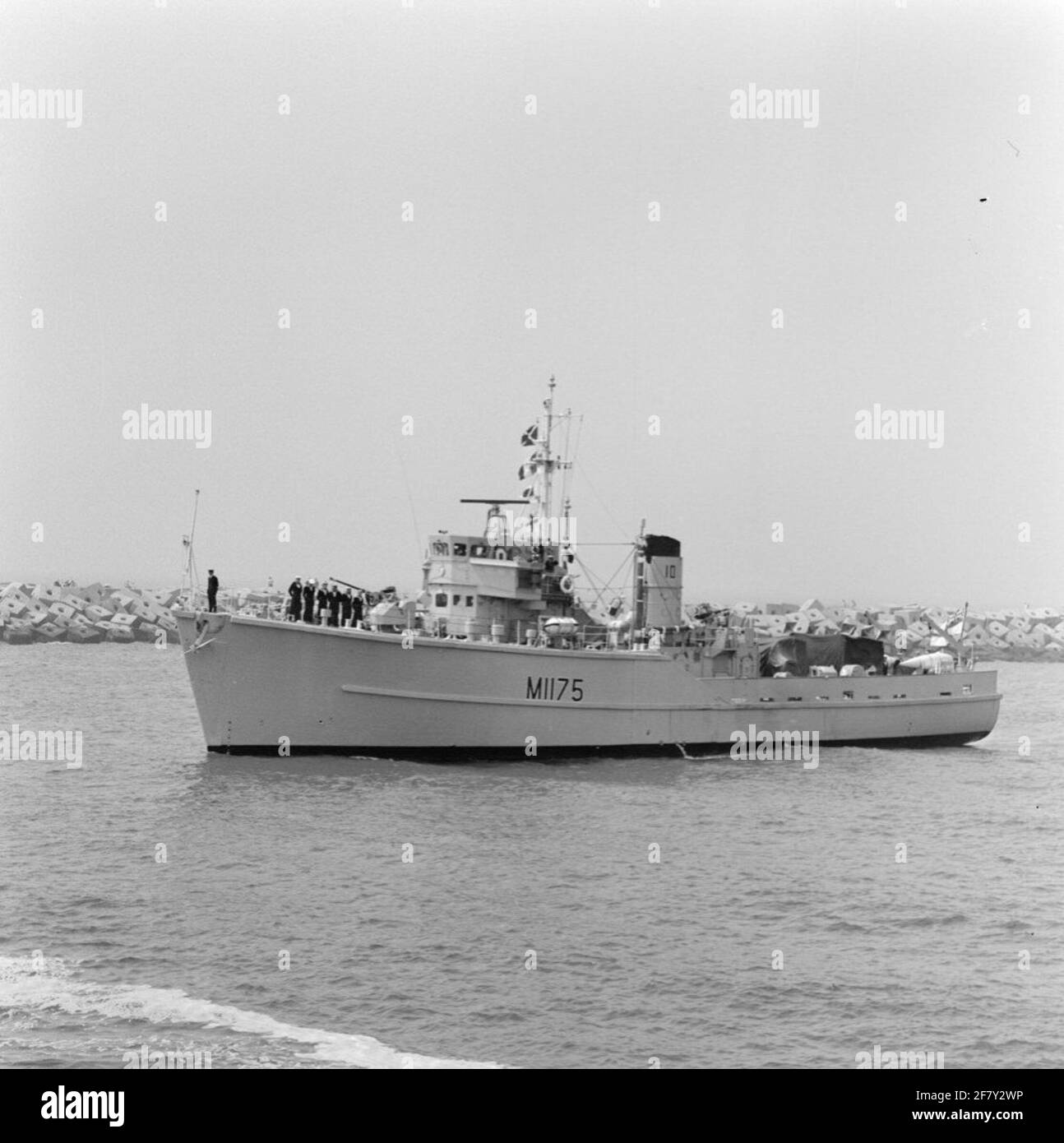 English mine sweeps visit Scheveningen hms.nothumbna Stock Photo - Alamy
