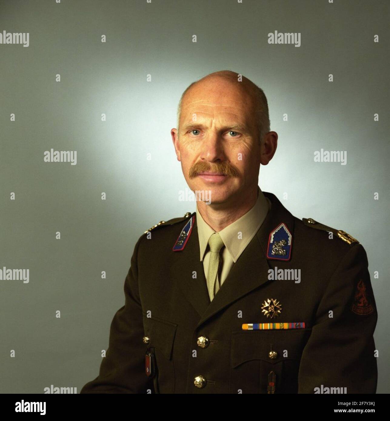 Portrait photo of Brigadiereraal der Cavalerie J. Reitsma, Chef Staff ...