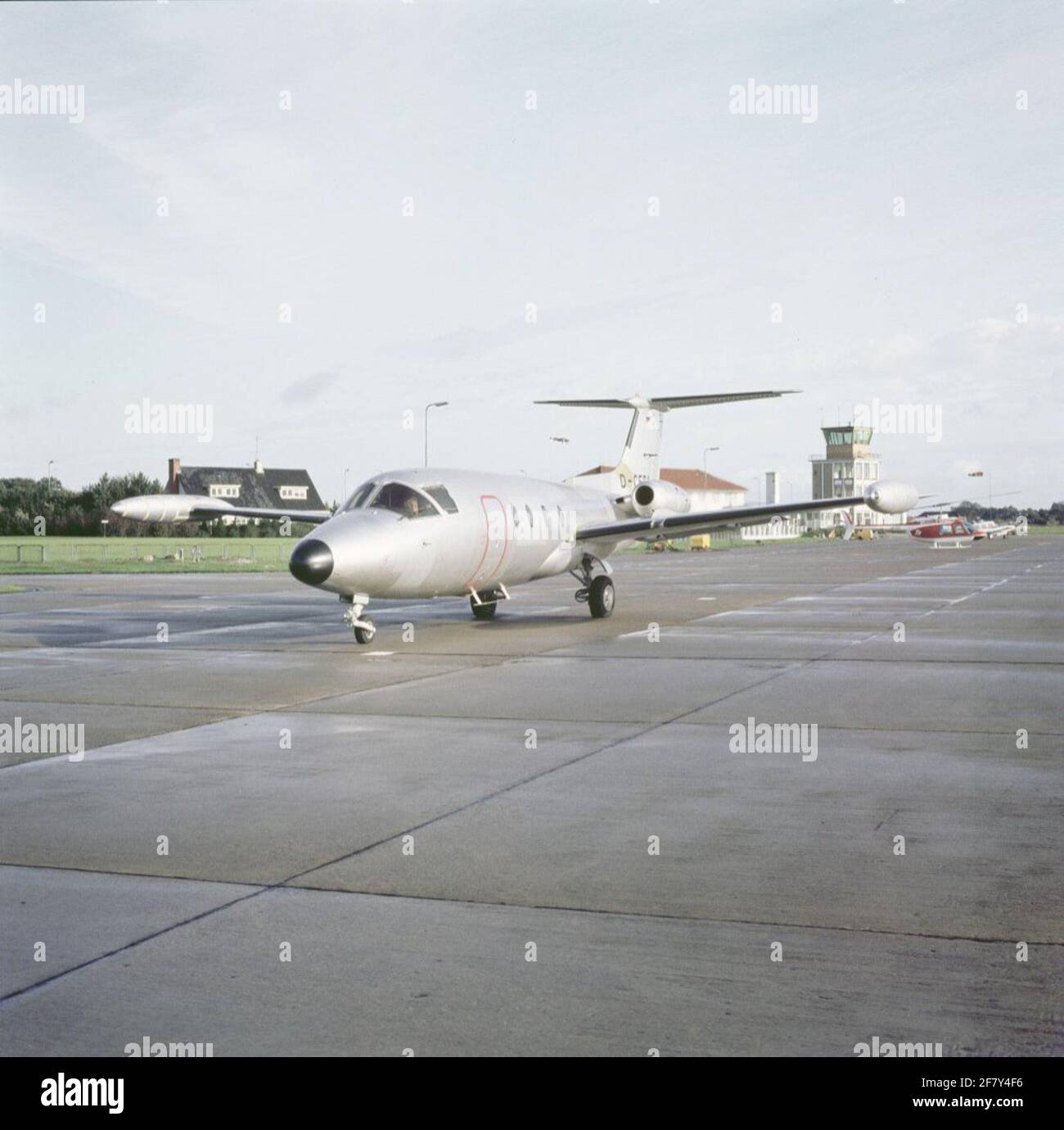 HFB (Hamburger Flugzeugbau) 320 Hansa Jet (a factory copy) to the taxi ...