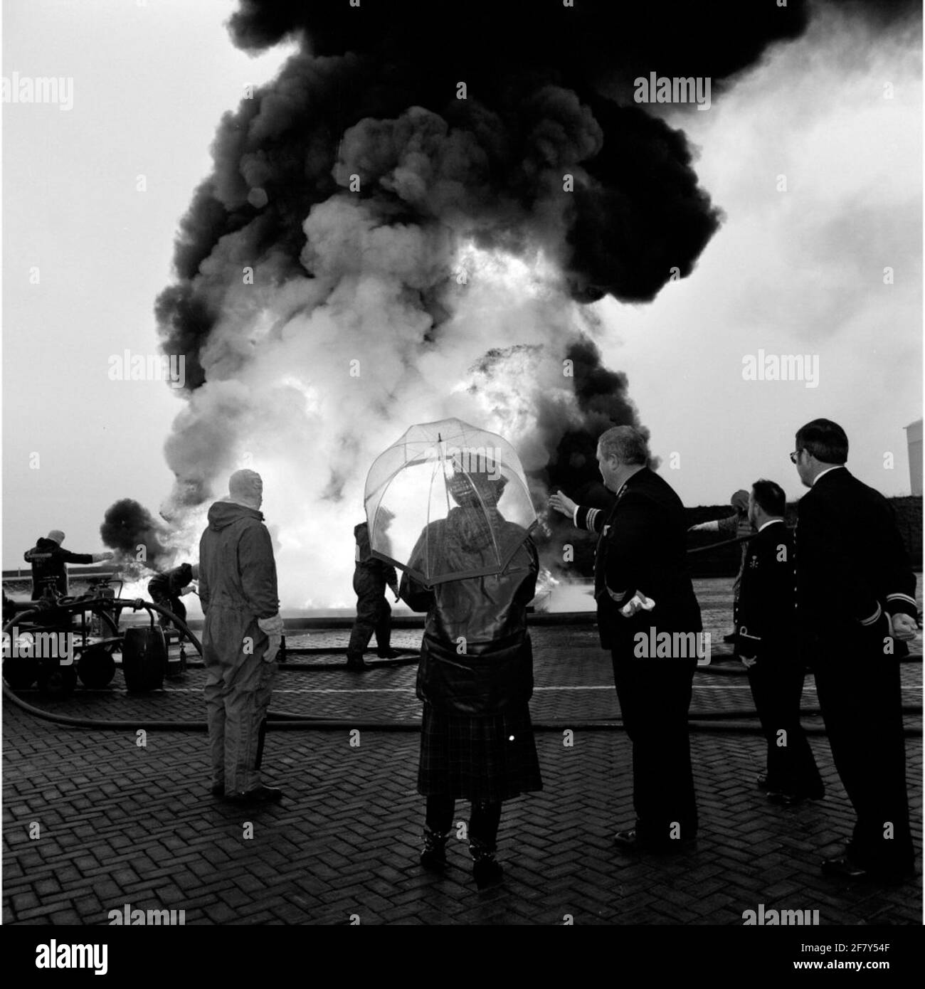 Visit HM Queen Beatrix (umbrella) at the NBCD school (nuclear ...