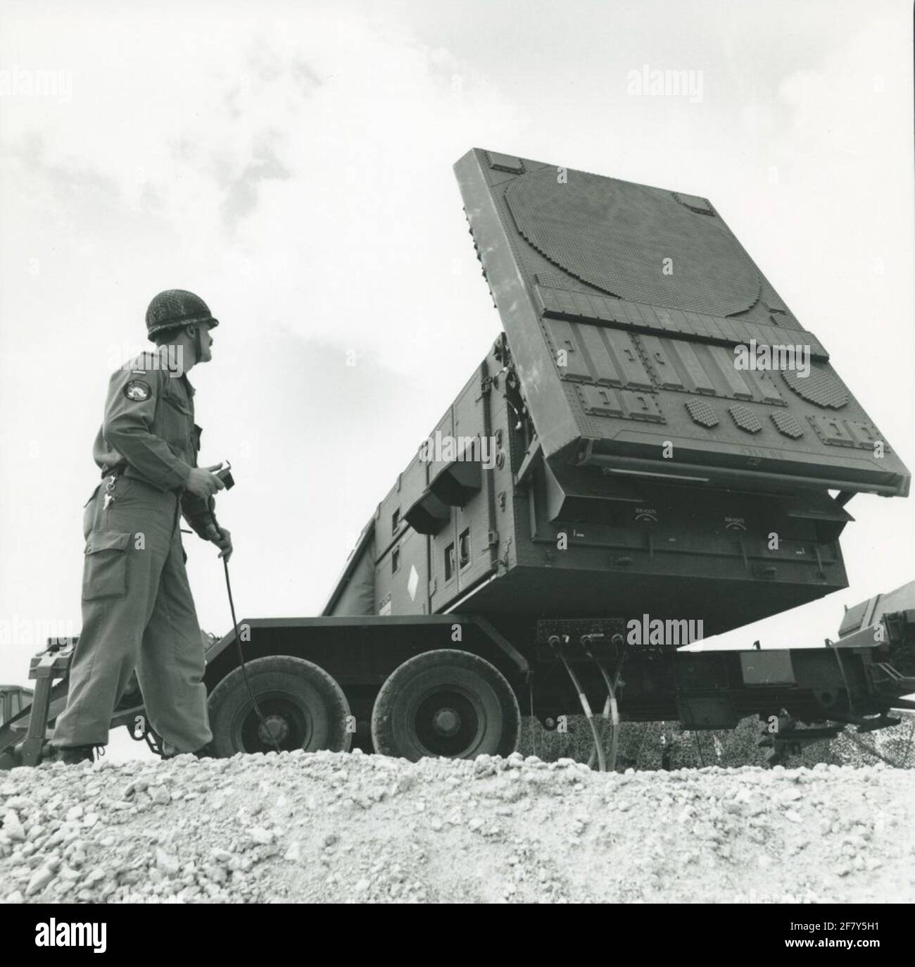 The AN-MPO 53 radar system of an MIM-104 patriot air target battery of ...
