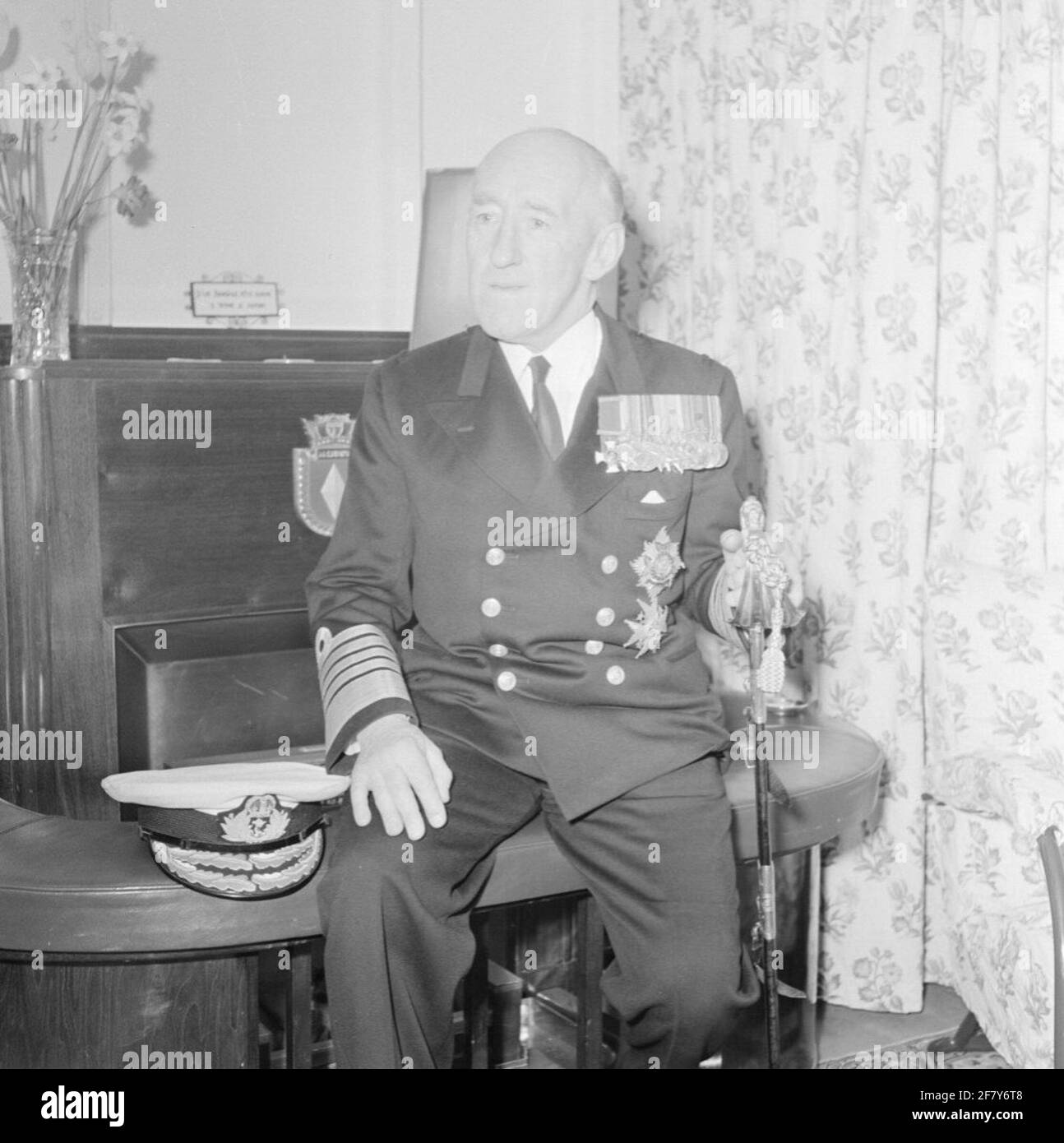 English forces awaiting hi-res stock photography and images - Alamy