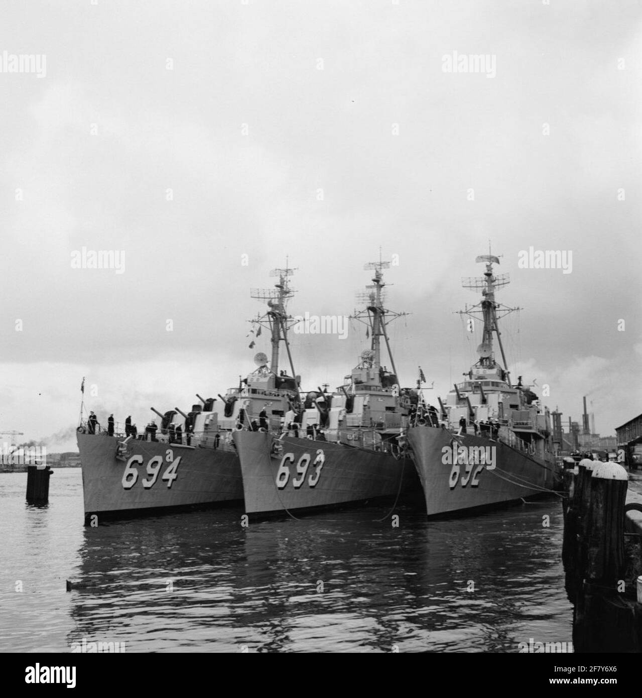 American Destroyers from the 'Allen M. Summer' Class de Uss Ingraham ...