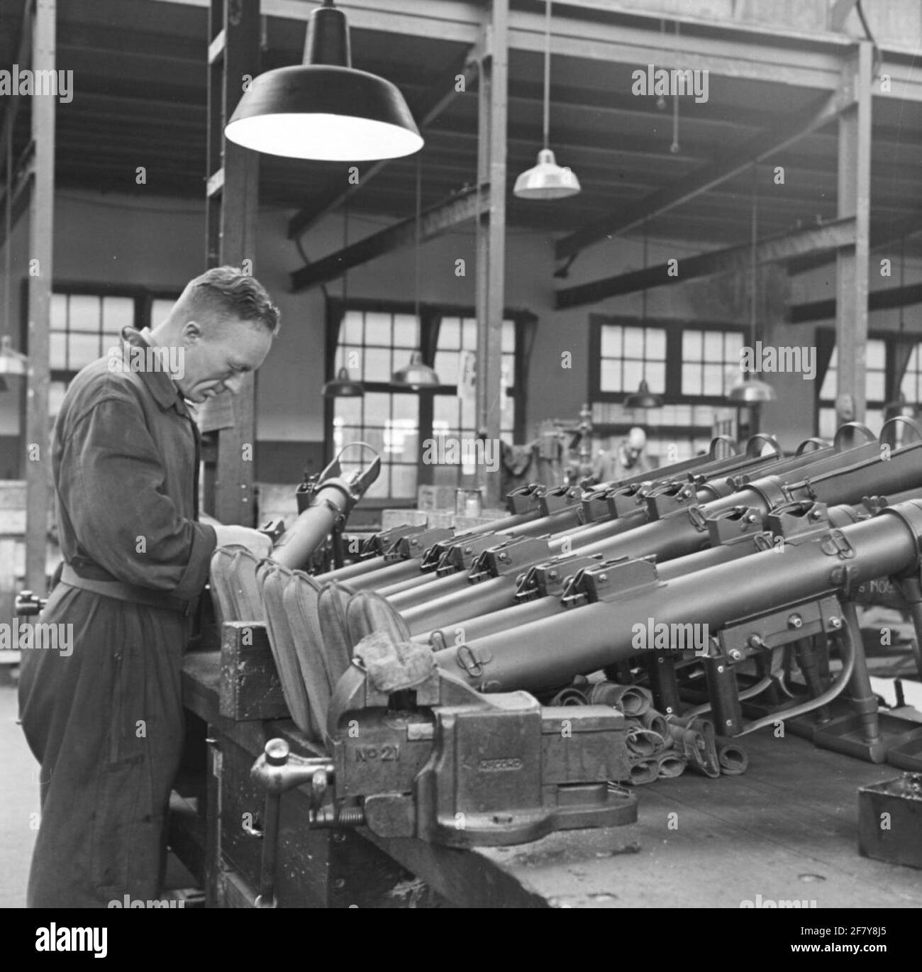 Piat anti tank hi-res stock photography and images - Alamy