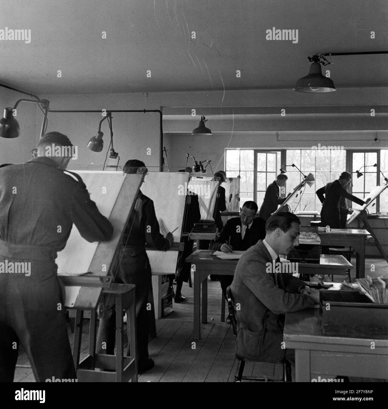 Army planning room Black and White Stock Photos & Images - Alamy