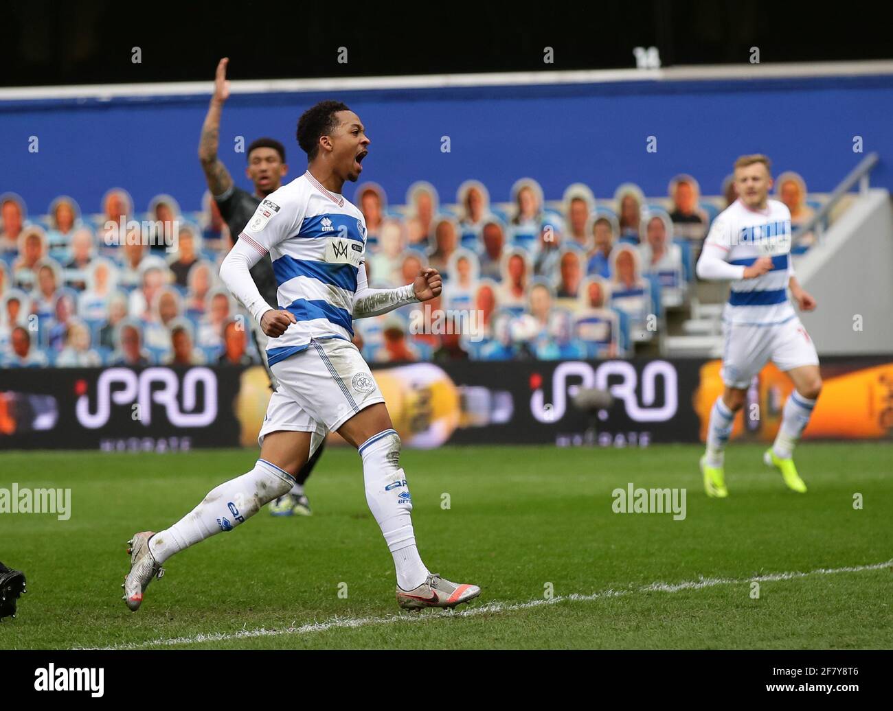 Qpr stadium hi-res stock photography and images - Alamy