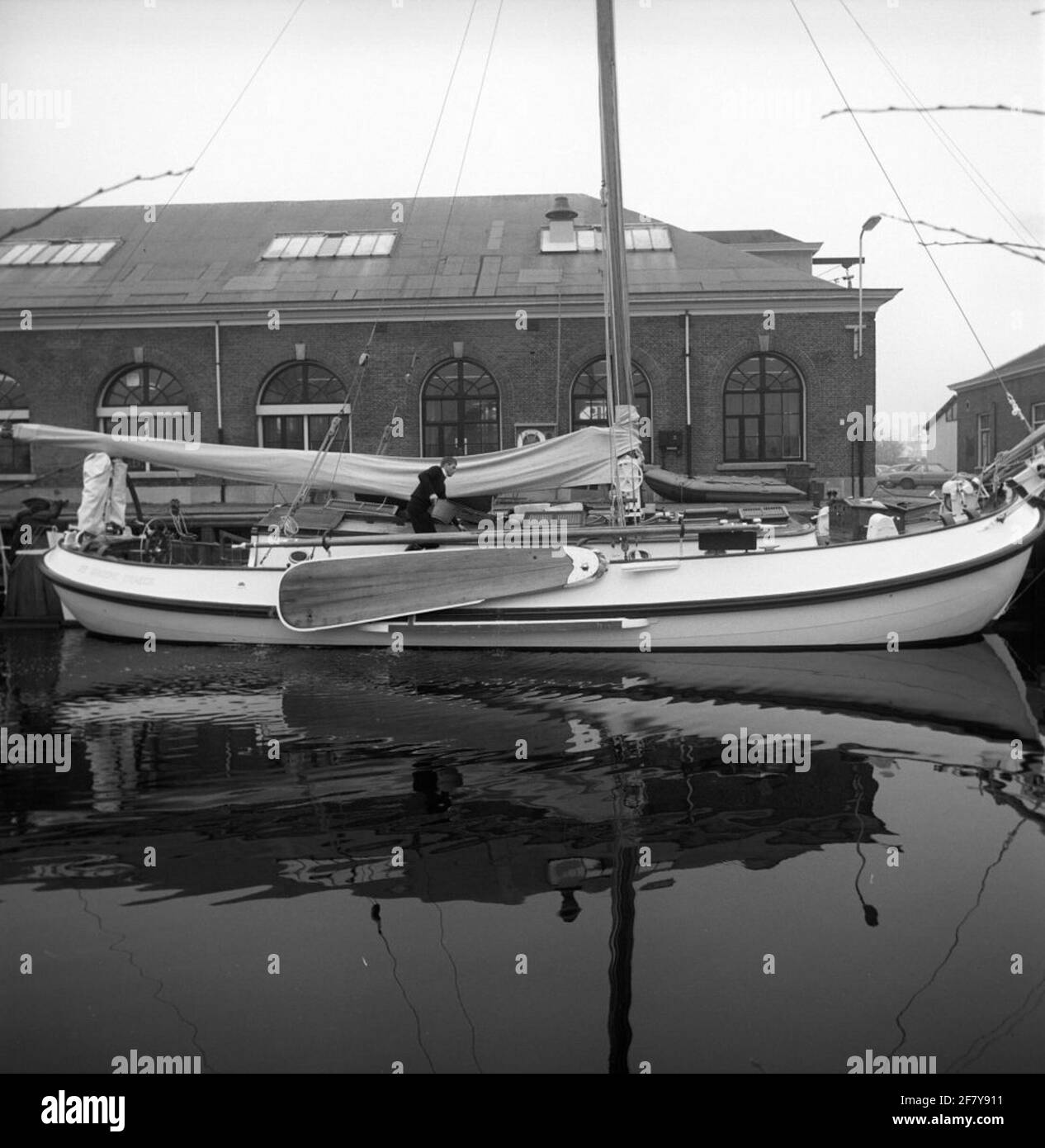 The maintenance of the Royal Yacht (Lemster Aak) De Groene Draeck took ...