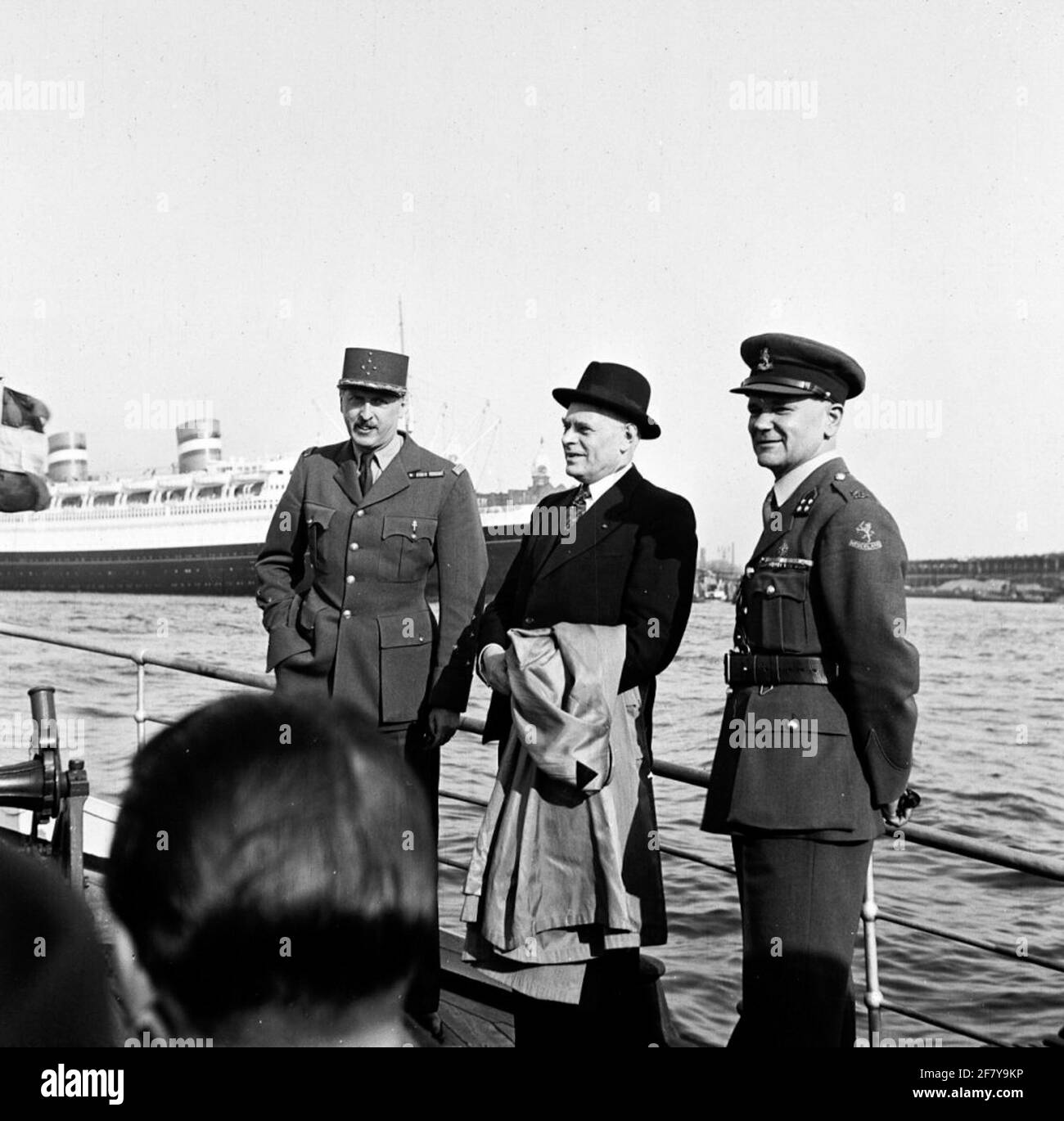 Visit of General M.P.J.F. Koenig, commander of the French occupation ...