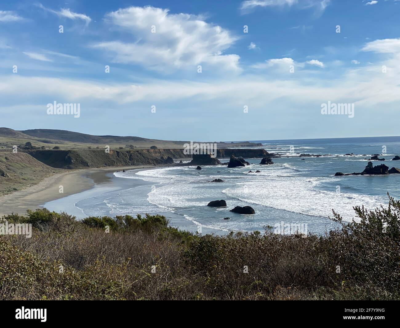 Pacific coast, waves crashing, rocky coast, California central coast ...