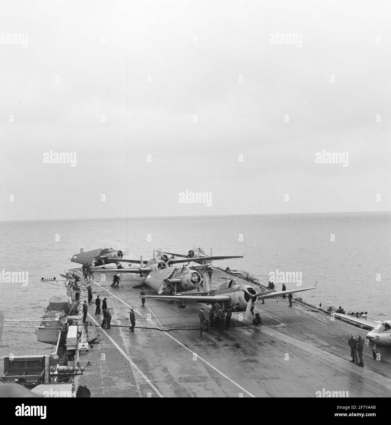 Parked Aircraft (Middle Grumman TBM-3S2 Avengers Submarine Boat Boat ...