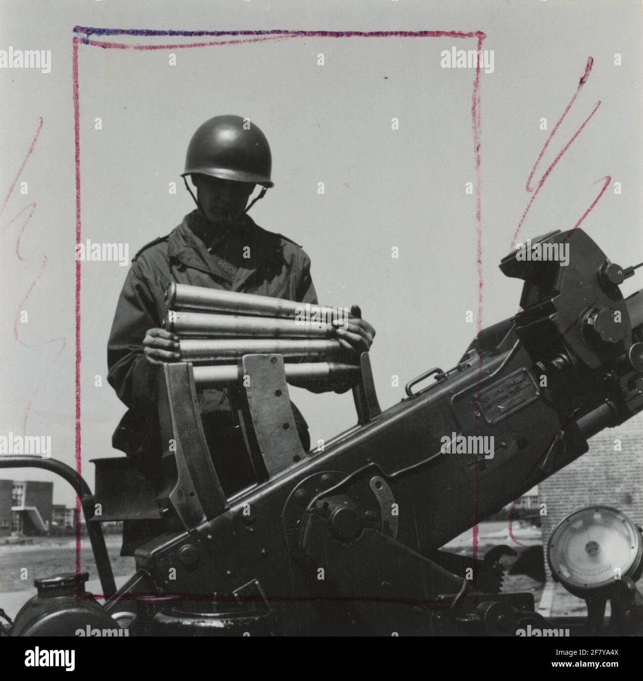 Battery exercise with the 40L60 air channel (British / Canadian ...