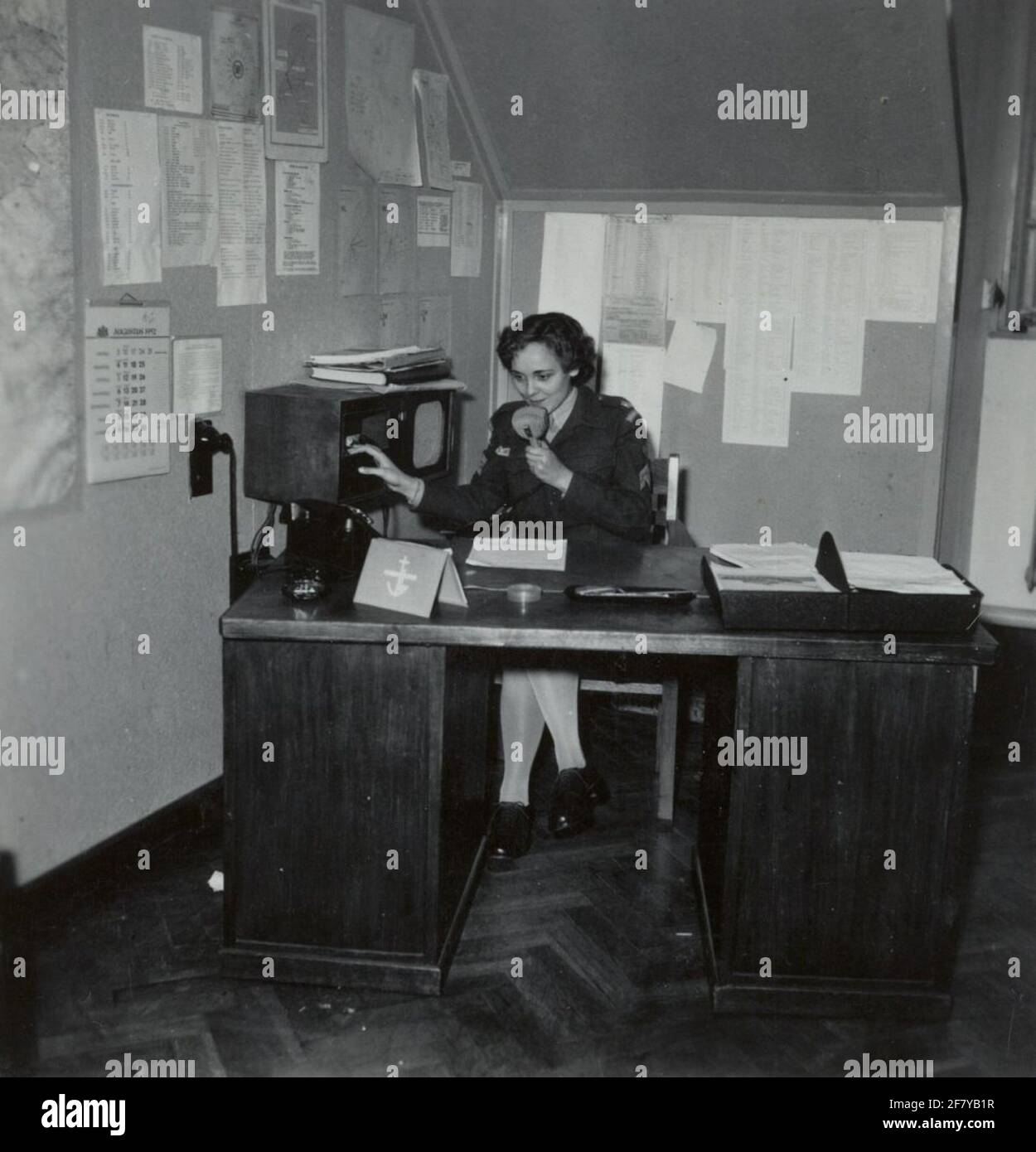 A corporal of the first class of the Milva behind communication ...