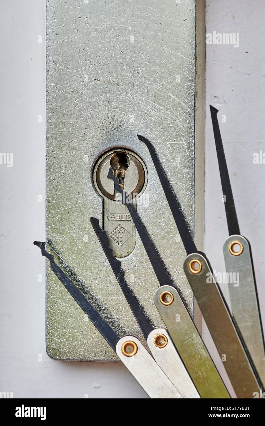 Lockpicks hi-res stock photography and images - Alamy