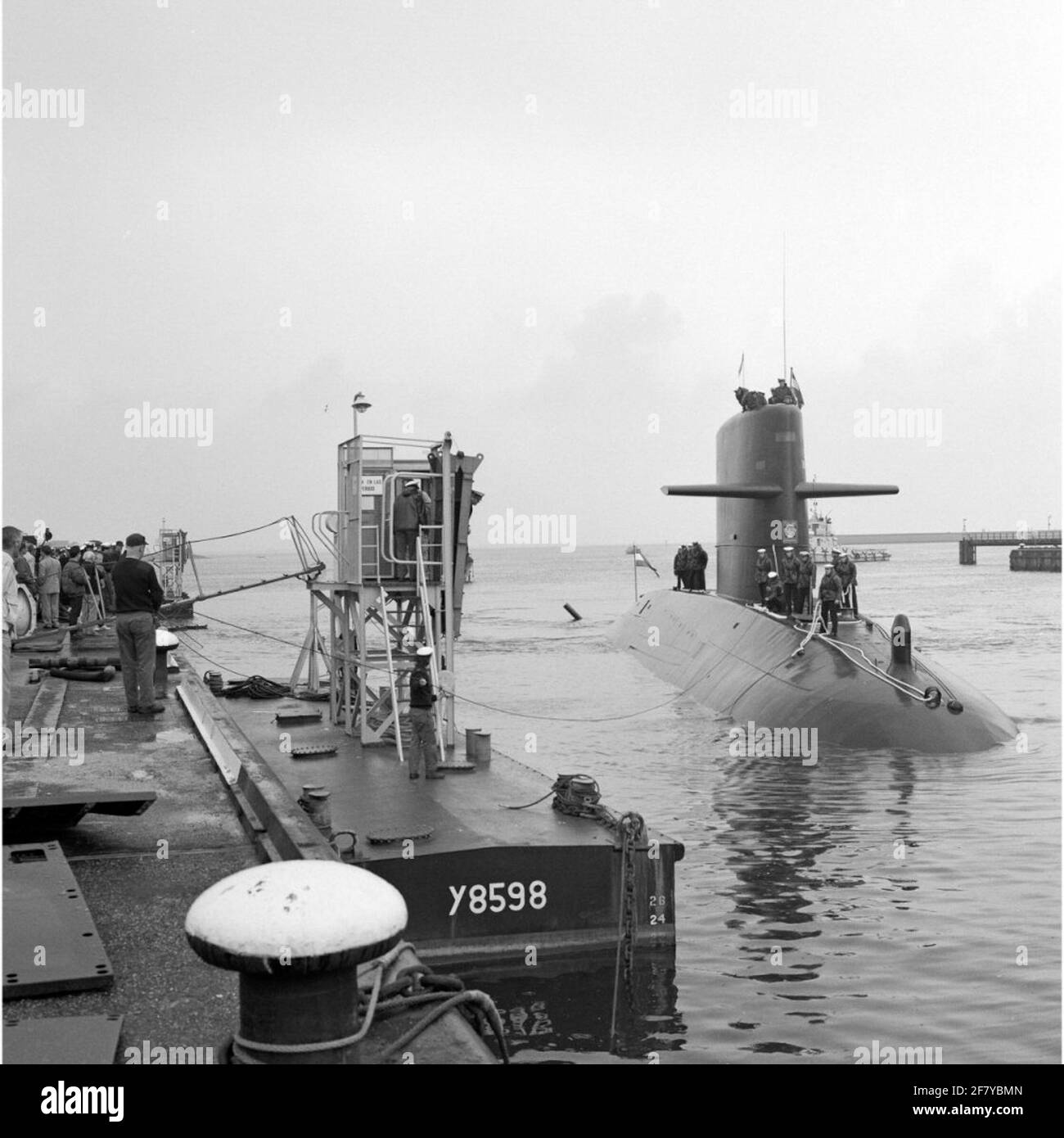 Welcome to the new submarine Hr.Ms. Sea lion (1990-) At the first entry ...