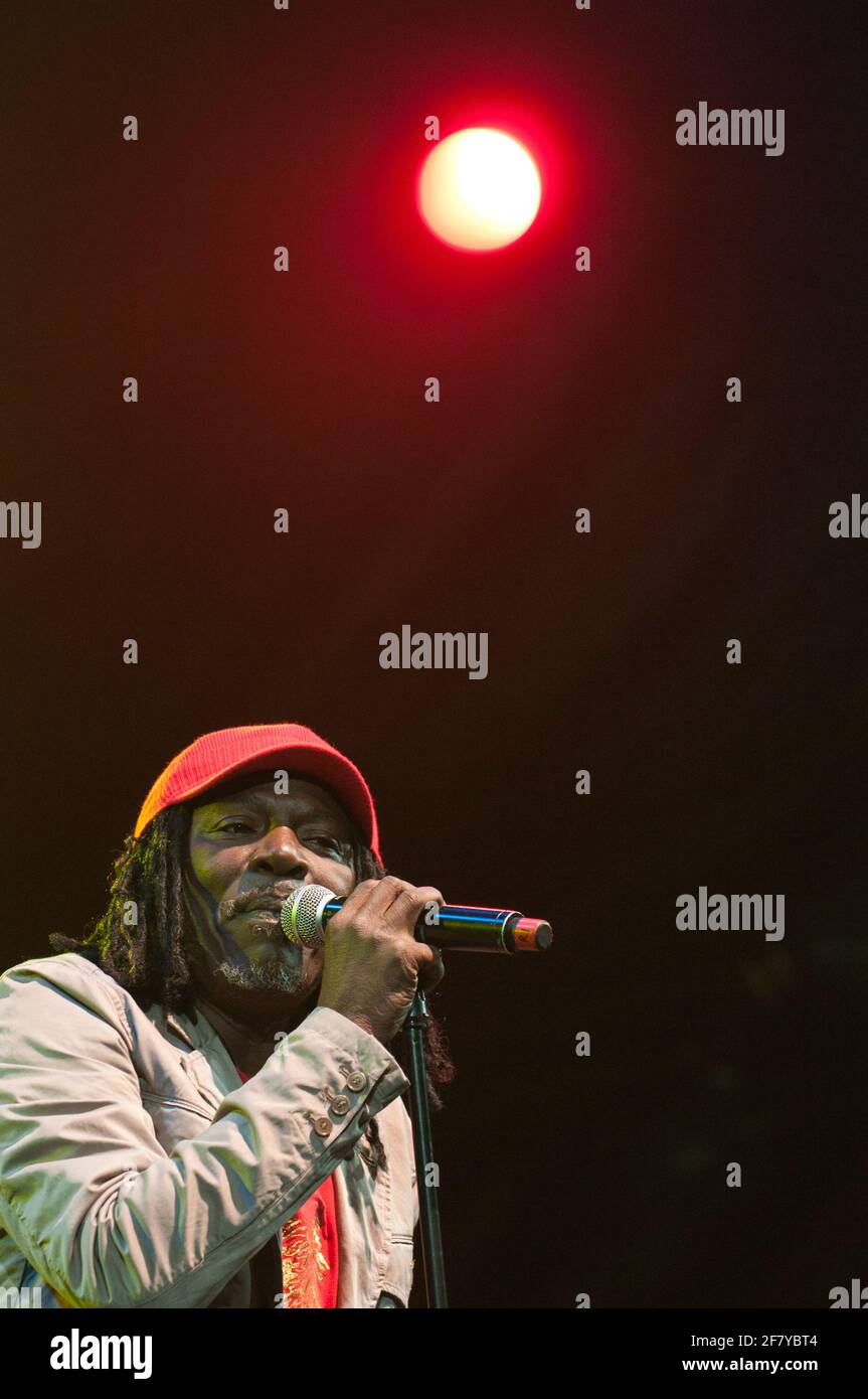 Alpha blondy musician hi-res stock photography and images - Alamy