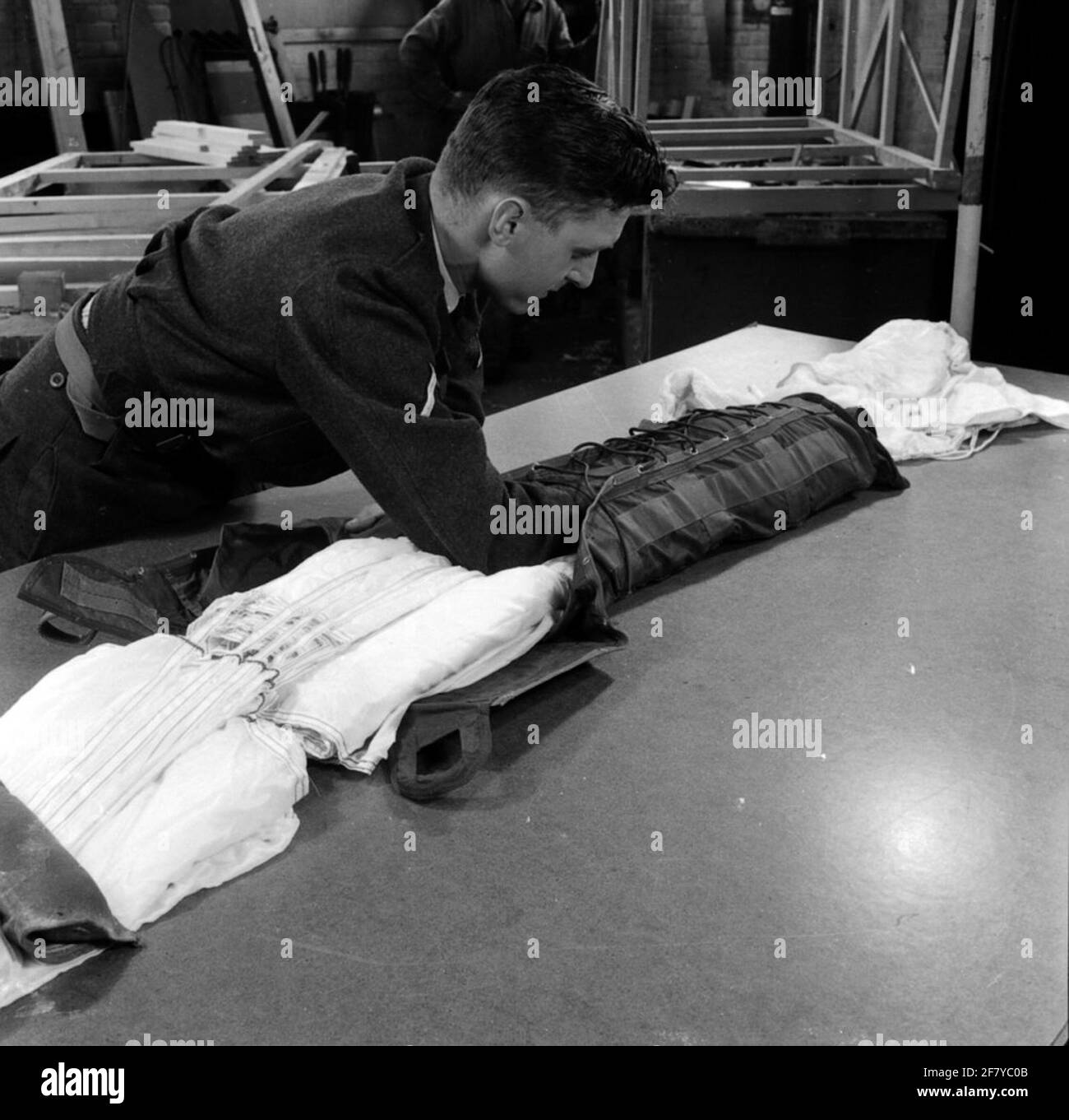Parasection on Ypenburg. Folding brake parachute for the Republic F-84F ...