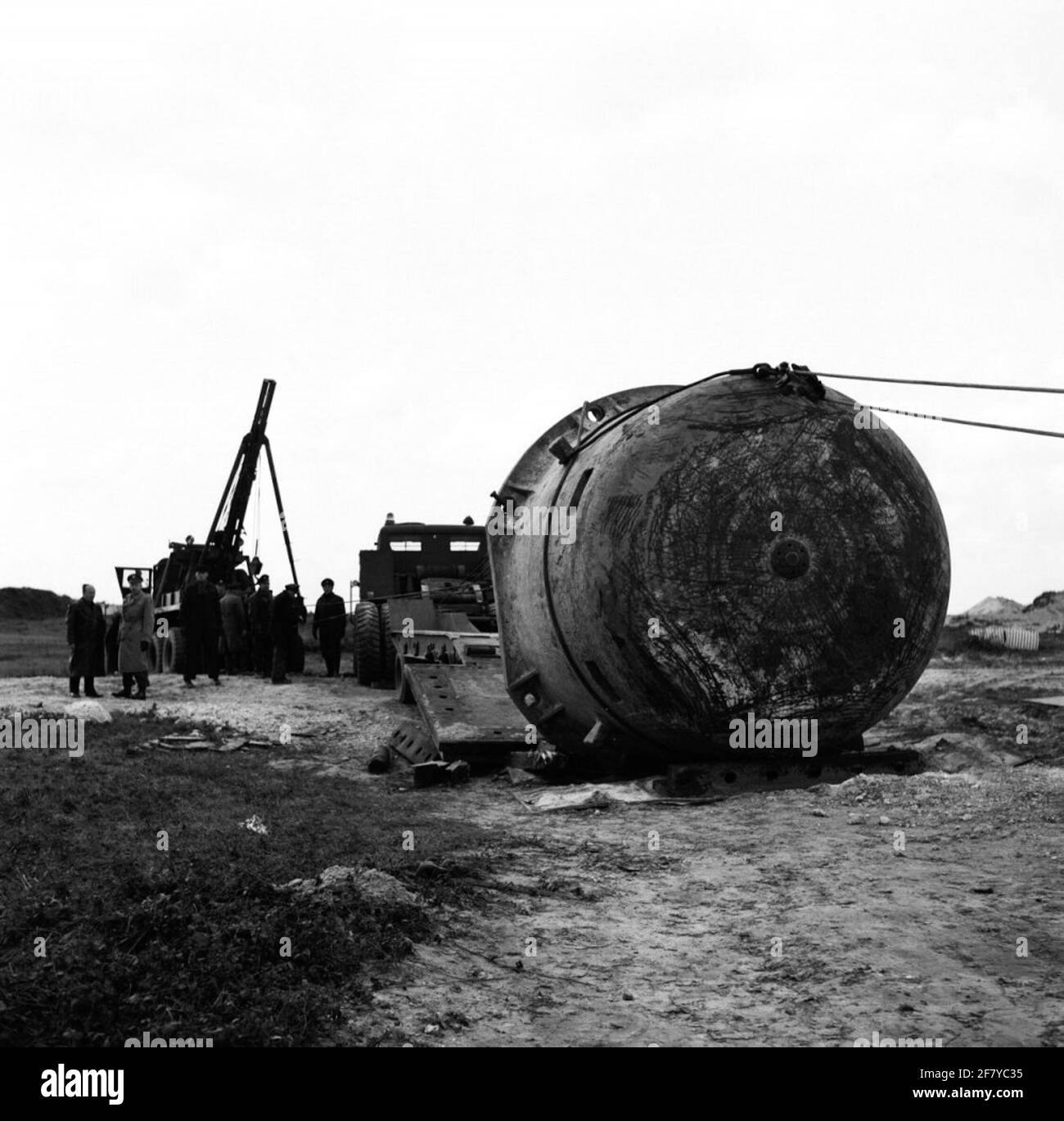Dismantling and transport of a steel armor dome of the core the bear ...