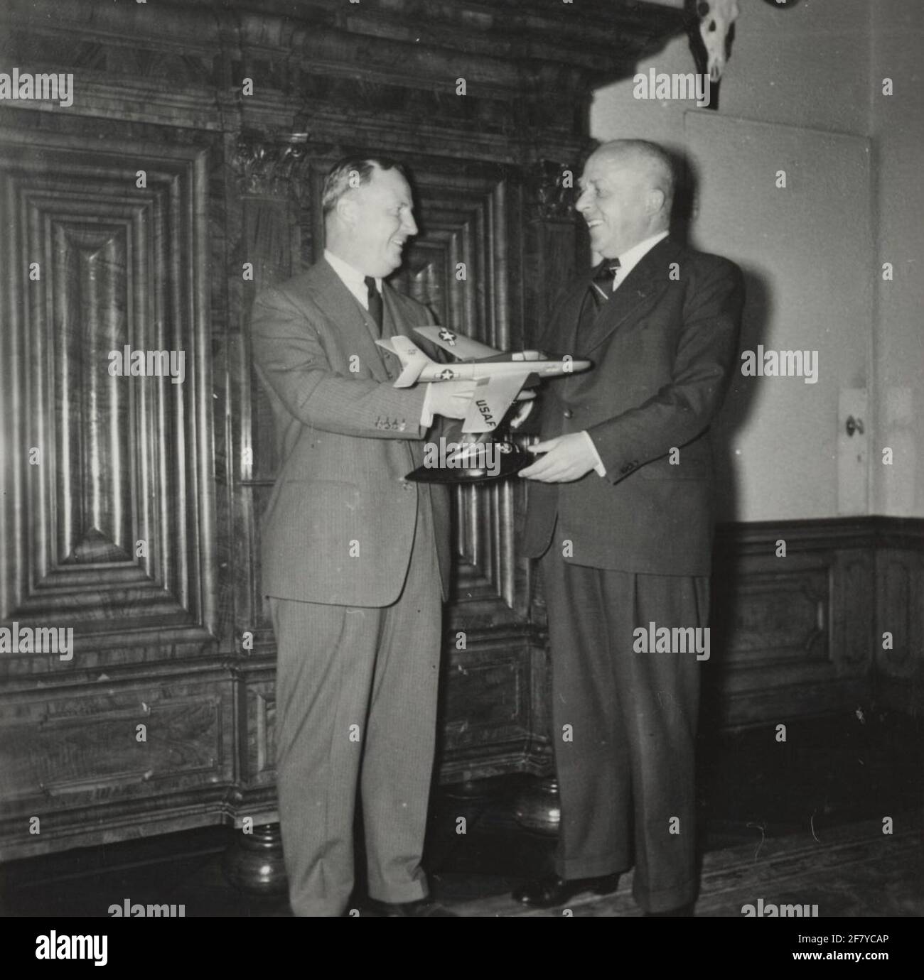 Visit from a delegation led by the director of the Republic Aircraft ...