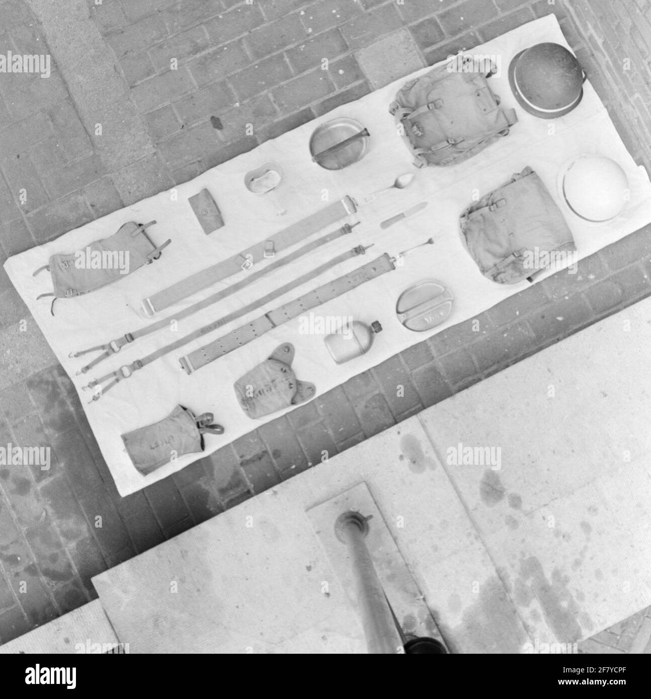 Extension of equipment from a marine Stock Photo - Alamy