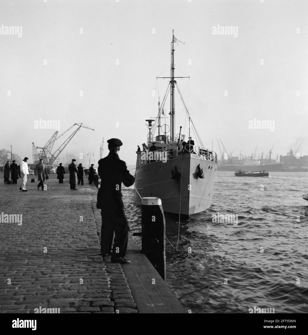 Arrival of the German training ships Eider and TRAVE in the port of ...