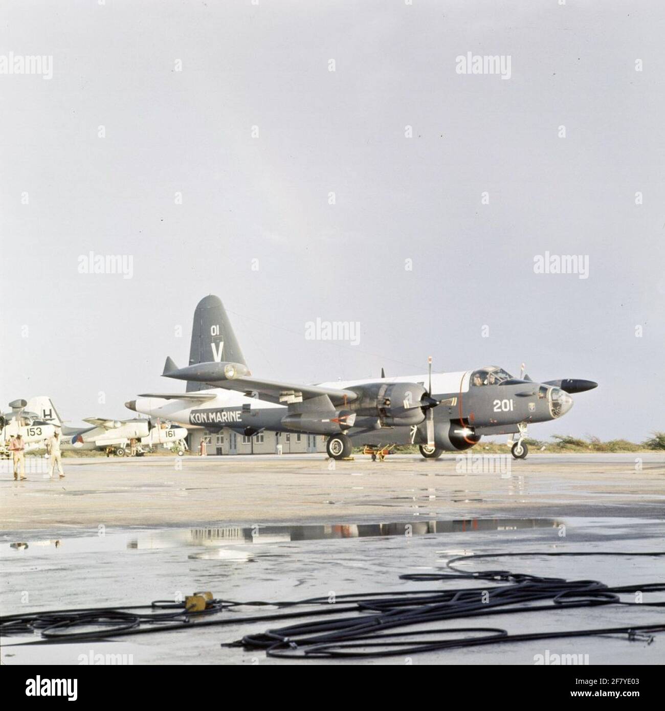 Lockheed p2v hi-res stock photography and images - Alamy