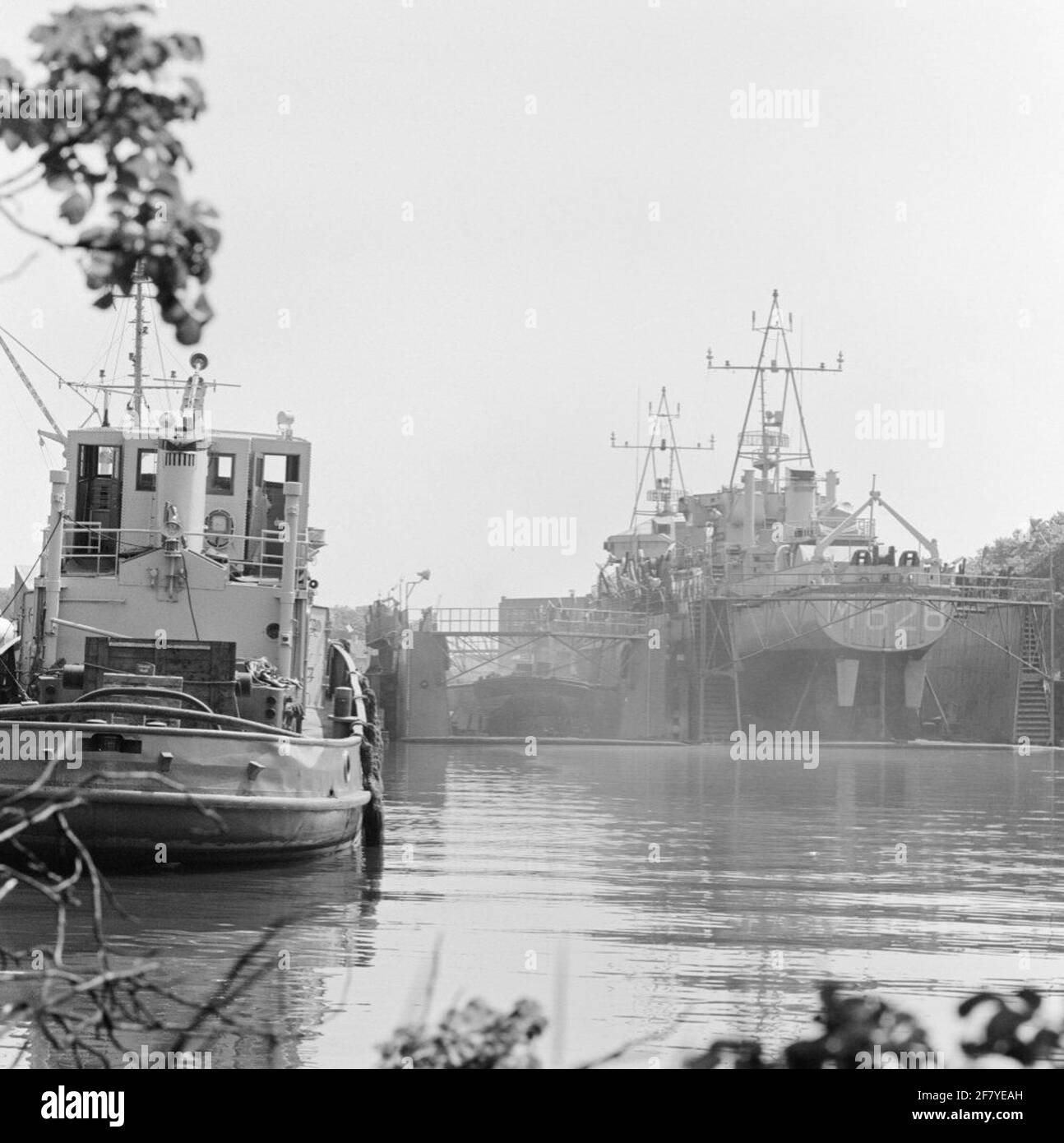 Mine sweep Hr.Ms. Hr.MS Staphorst (M 828) in the wet dock Stock Photo ...