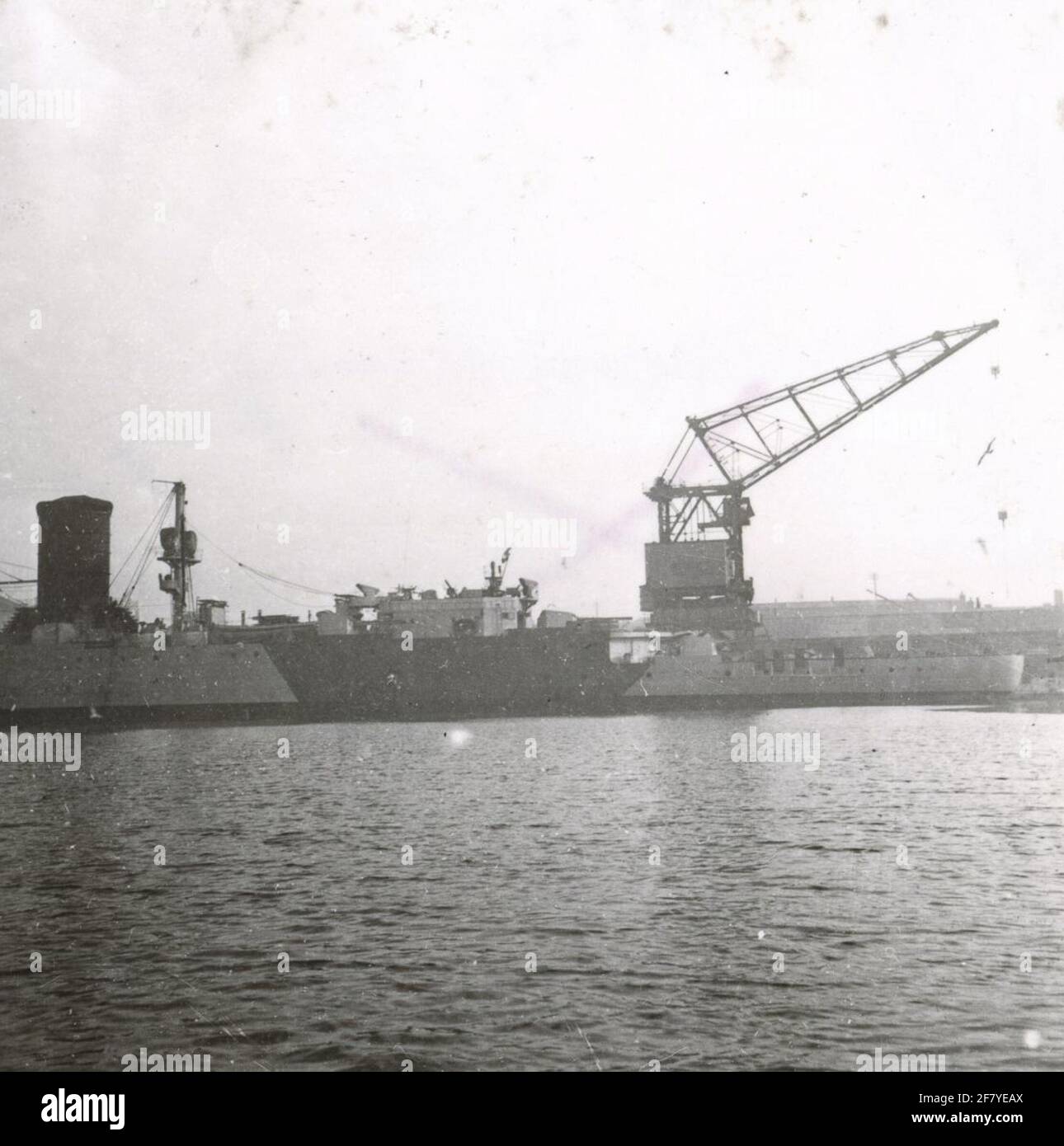 Cruiser Hr.Ms. Sumatra (1926-1942) Trailee period during WWII in ...