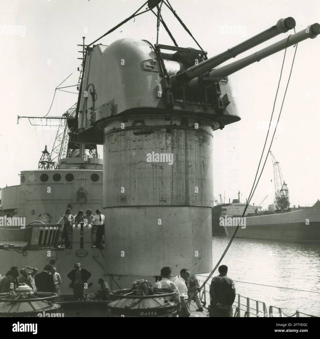 From the Gelderland (1955-1973) 'tower 1' is removed for a frigate of ...