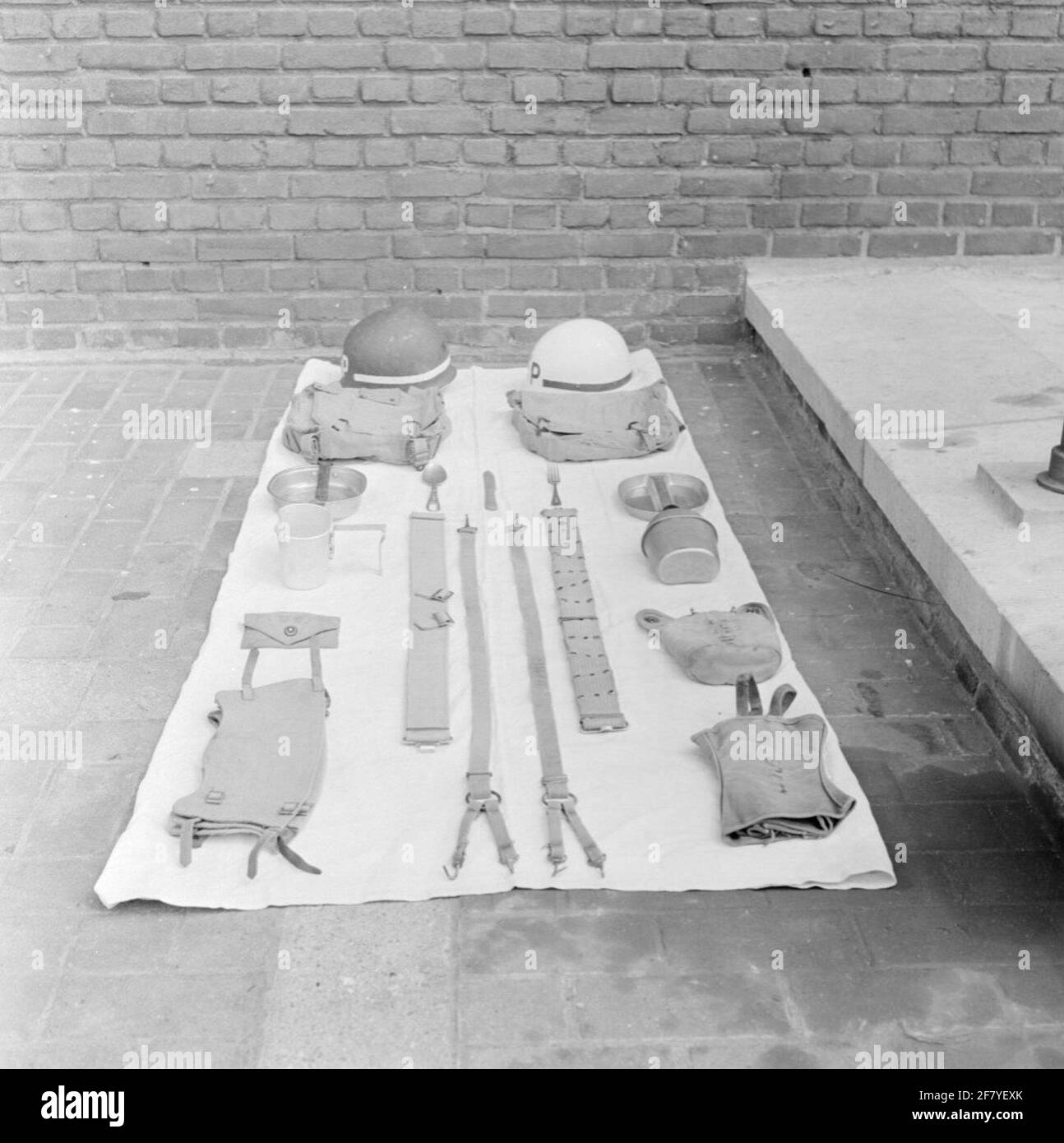 Extension of equipment from a marine Stock Photo - Alamy