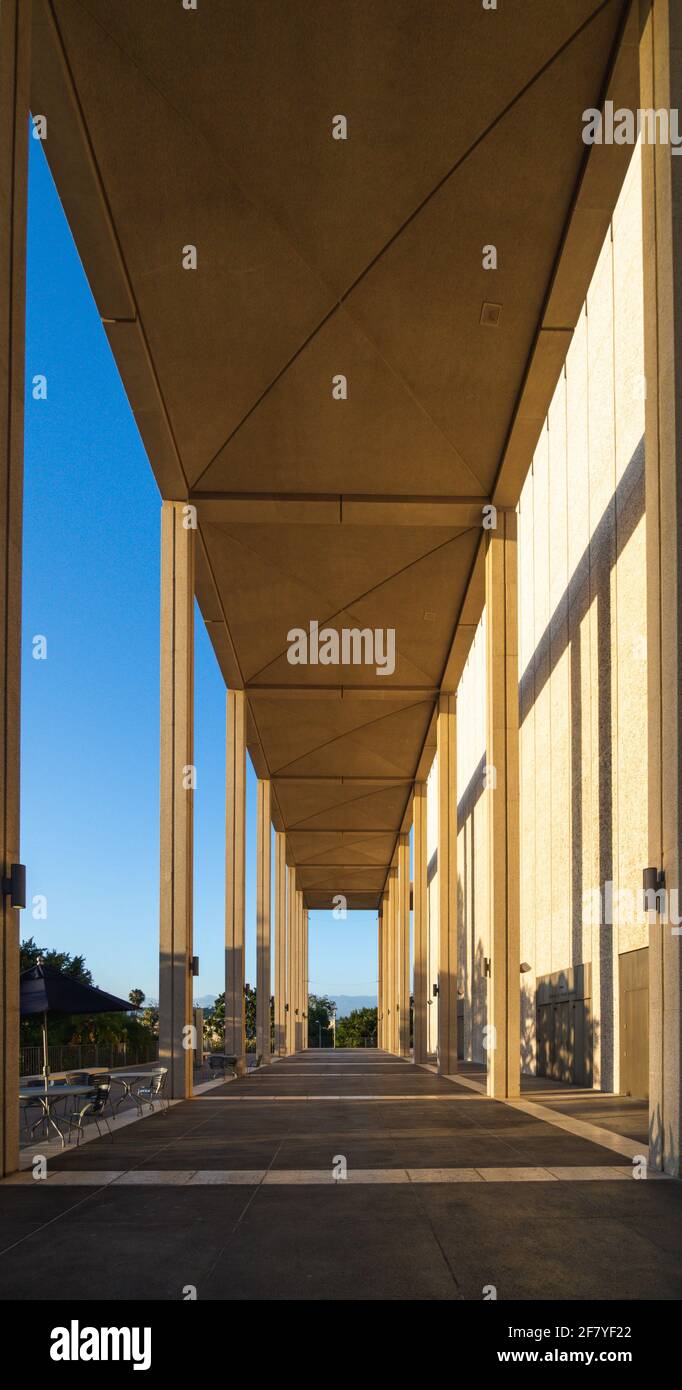 Construction american style bridge hi-res stock photography and images ...