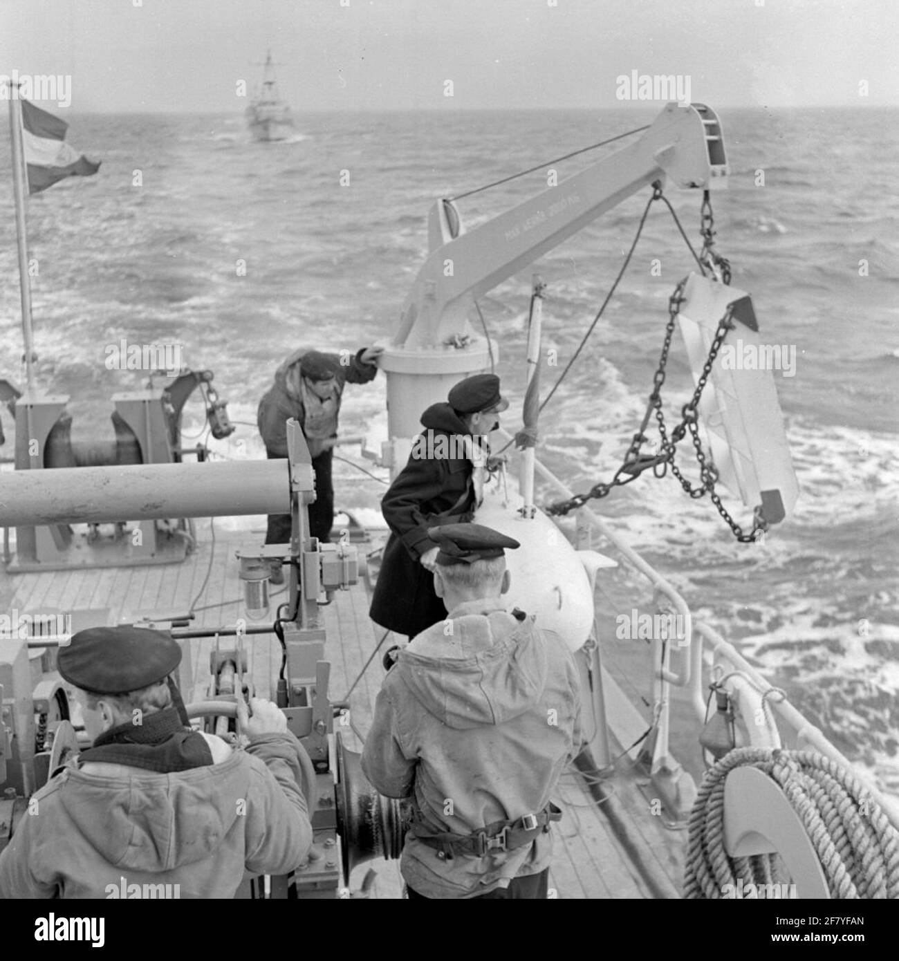 Shriep watermine sweep Hr.Ms. Van Straelen (1960-1982), work during ...