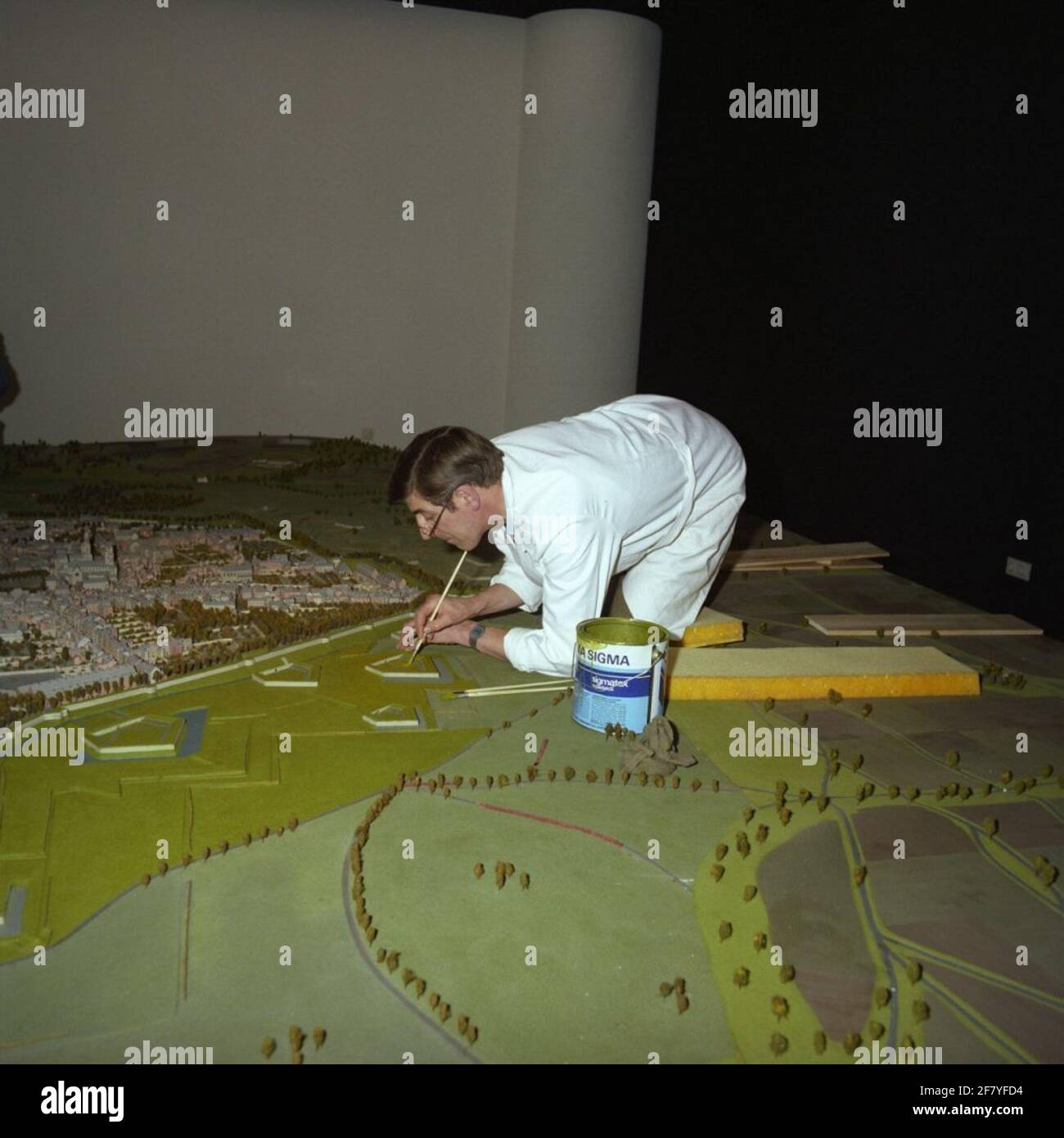 An employee of the central workplace instruction means while finishing ...