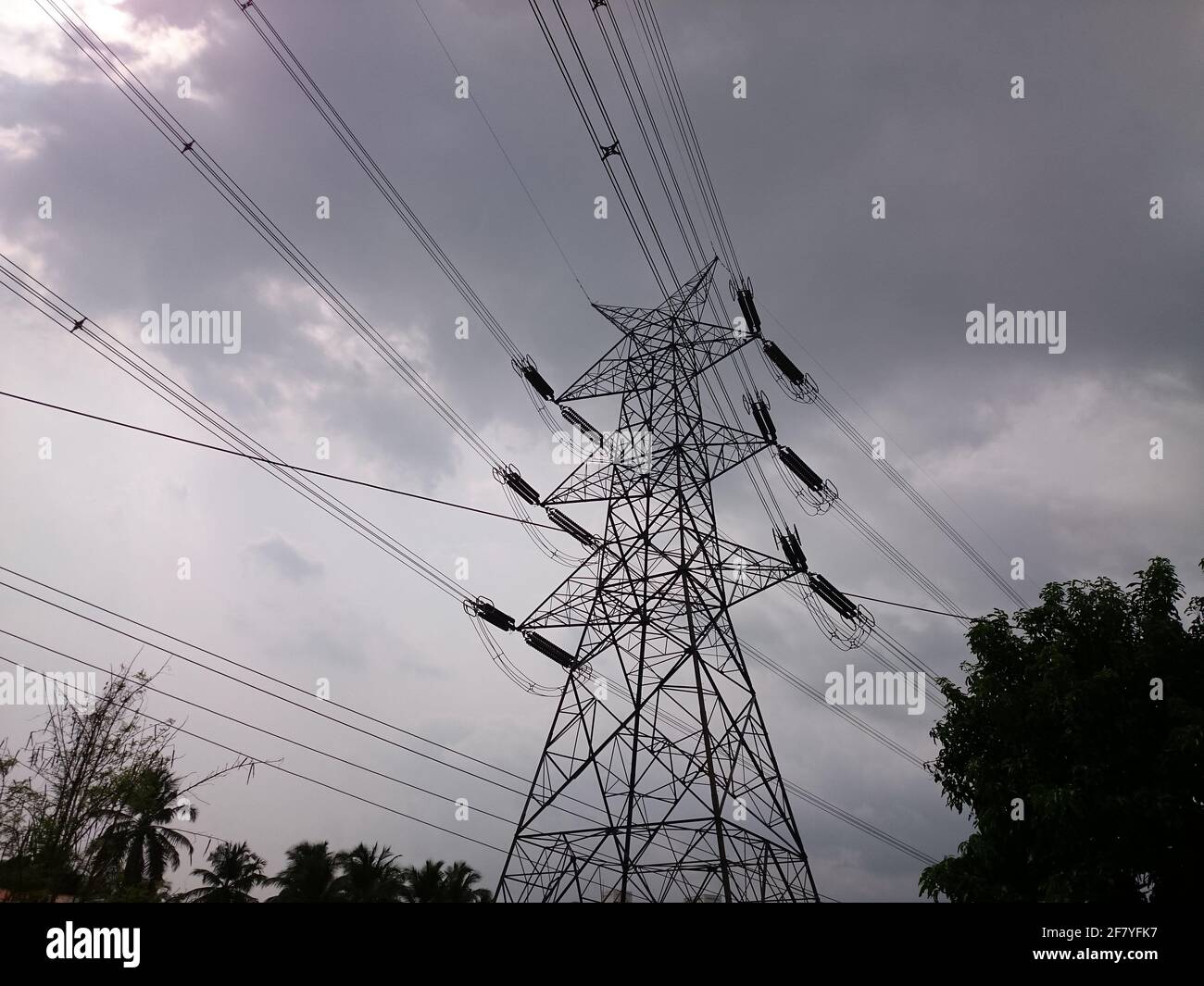 Kerala electric transmission line hi-res stock photography and images ...